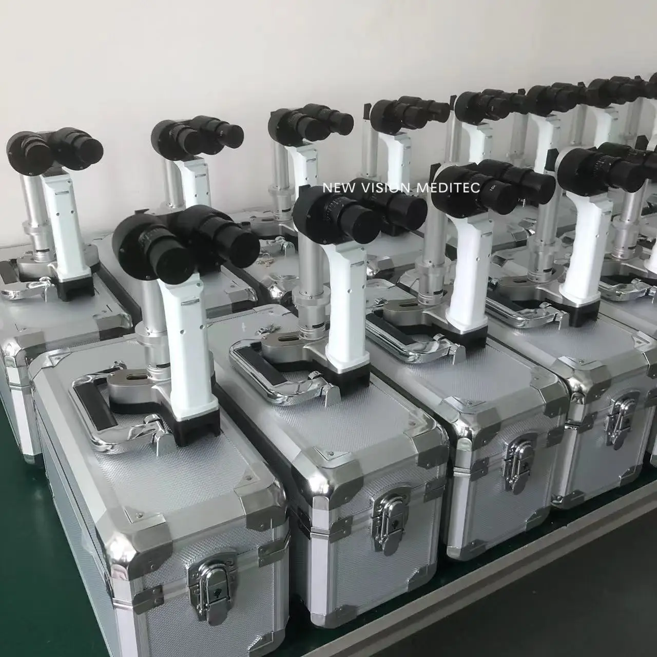 SL-200 Portable Slit Lamp - Handheld Ophthalmic Equipment