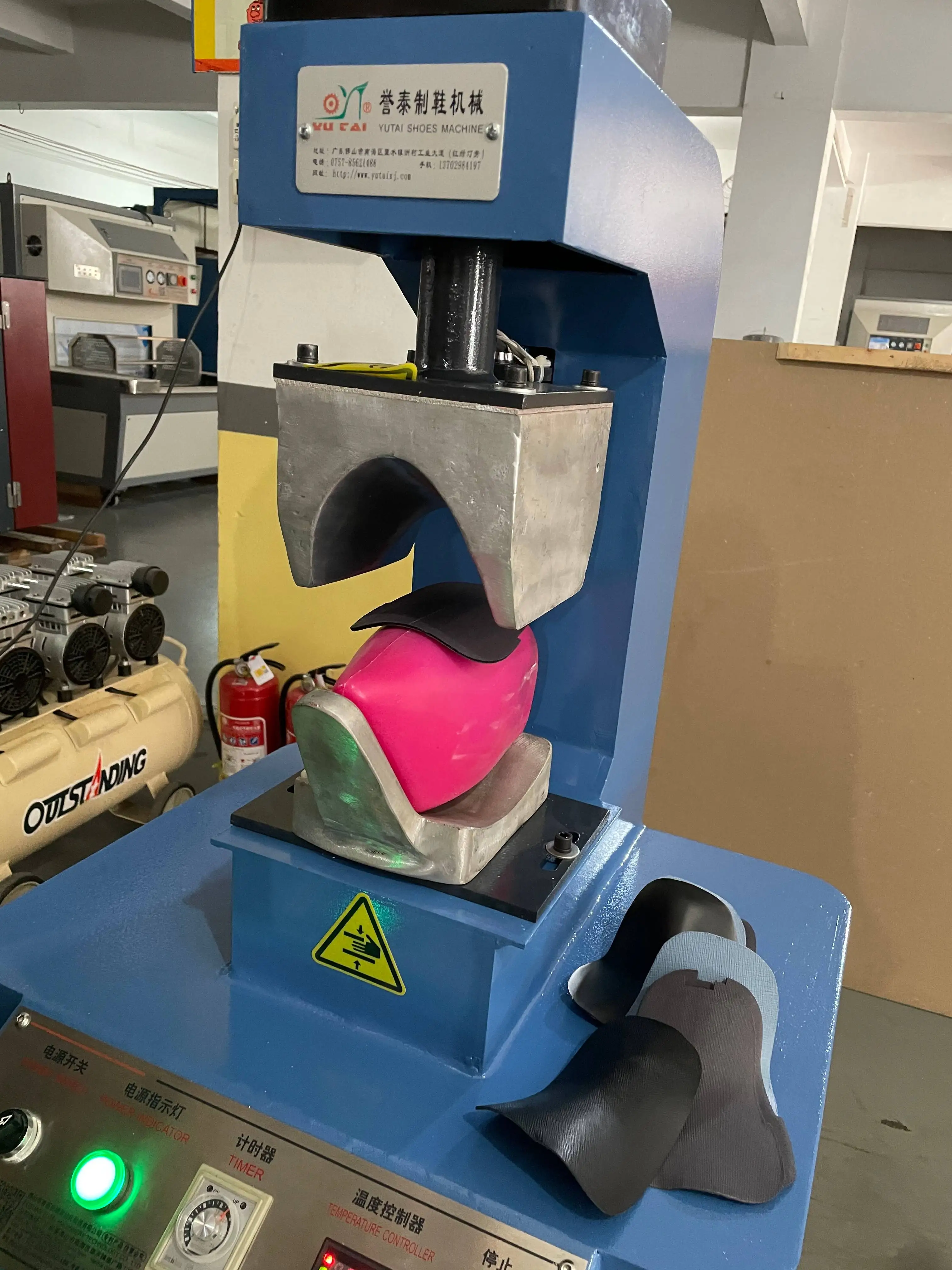 YUTAI Vamp Shaping Machine Setting Moulding & Forming Crimping Shoe ...