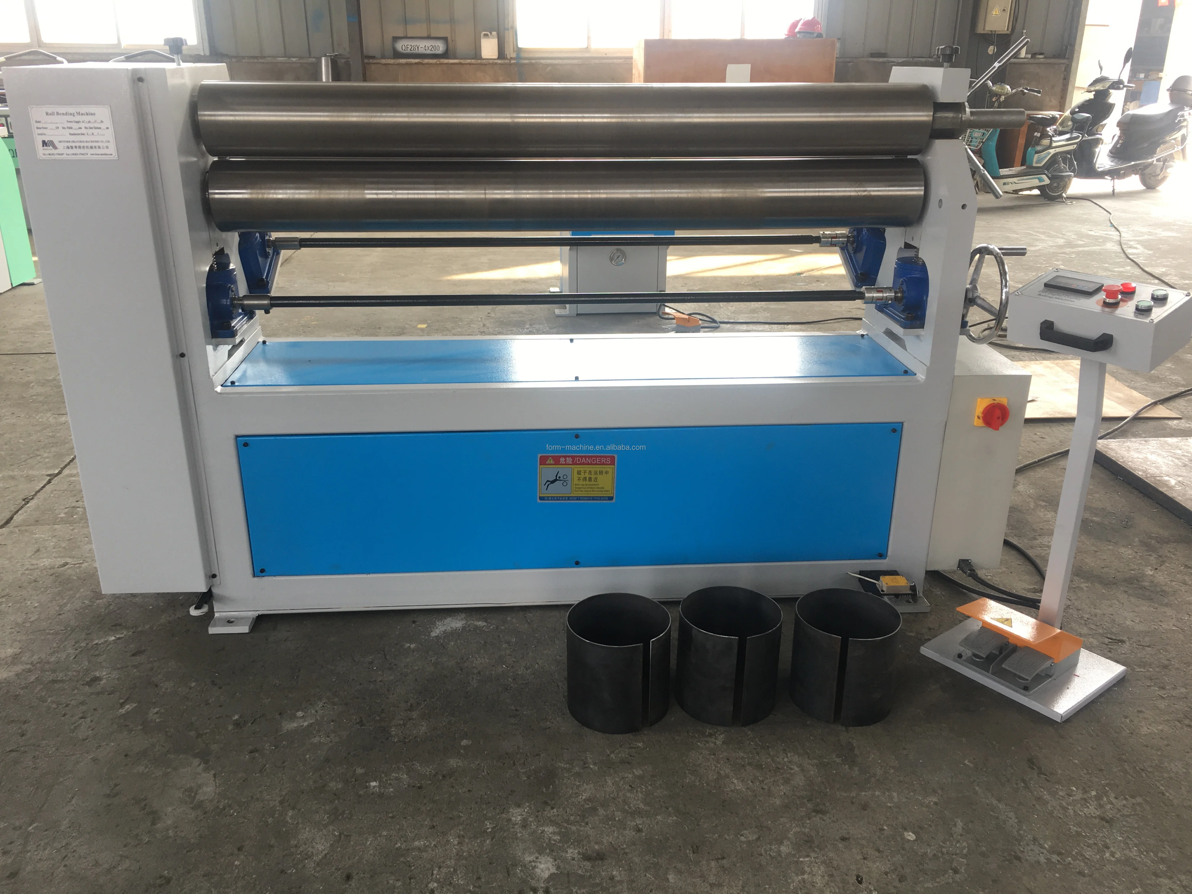 Metal Sheet Roller Machine Iron Plate Rolling Pipe Bending Machine For ...