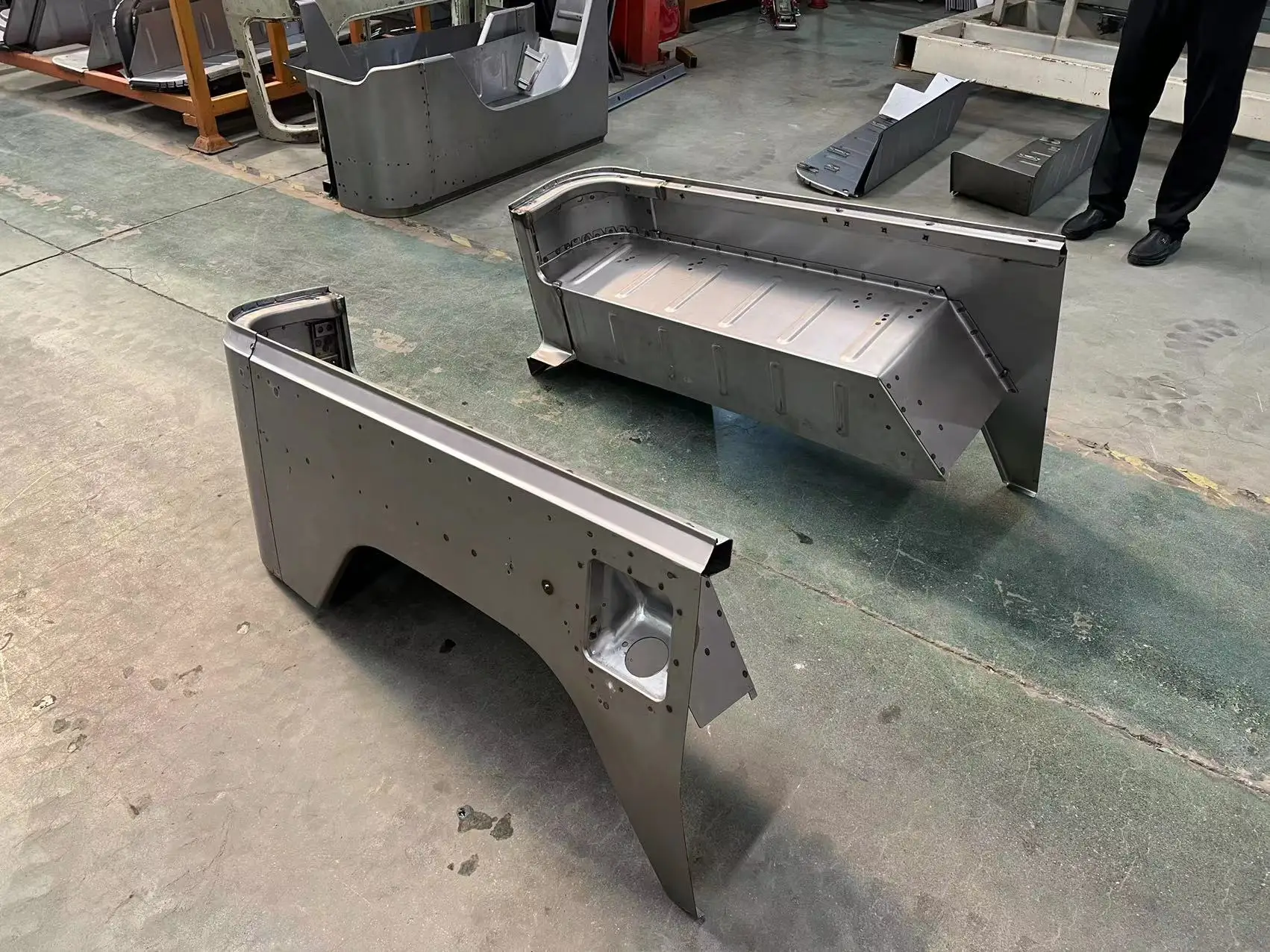 Wholesale WHOLE REAR WHEEL WELL ASSEMBLY for Land Cruiser