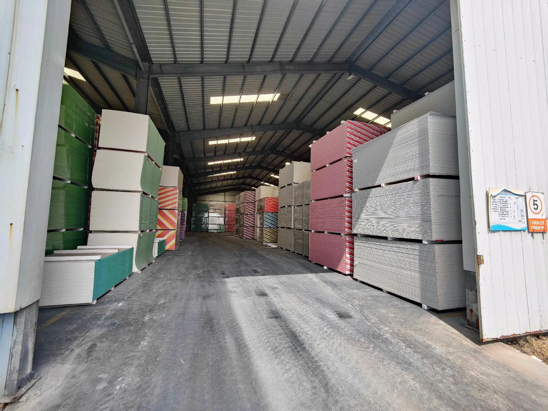 Soundproof Lightweight Gypsum Wallboard Decorative Ceiling Tiles ...