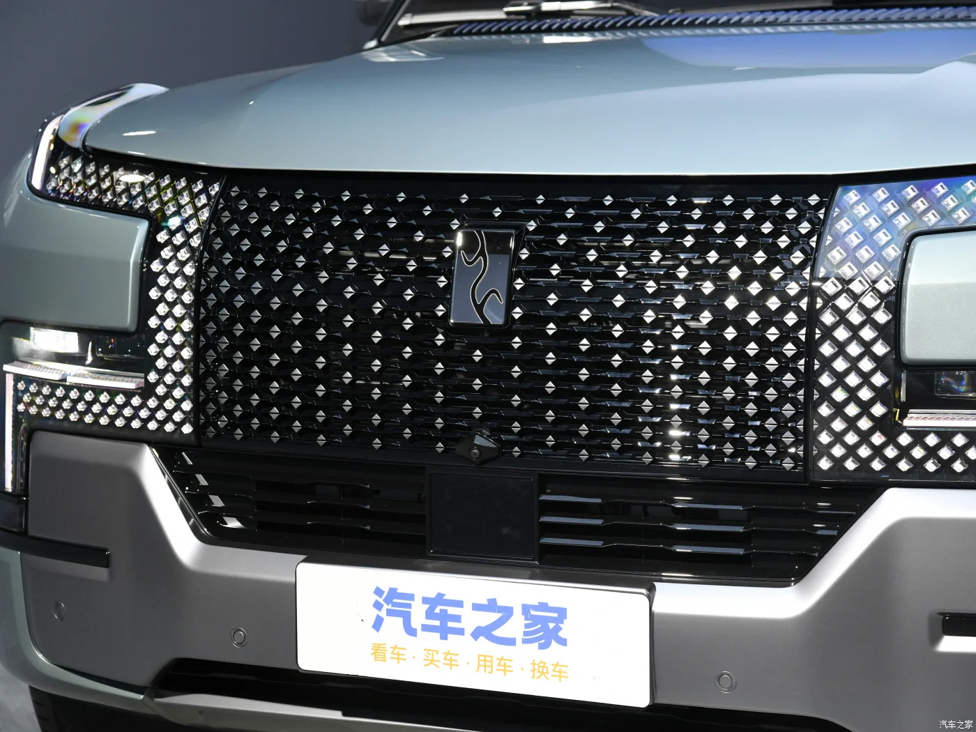 Hot Sale 2023 Byd Yangwan U8 Instock Byd Yangwang U8 Is An Electric 4x4 ...
