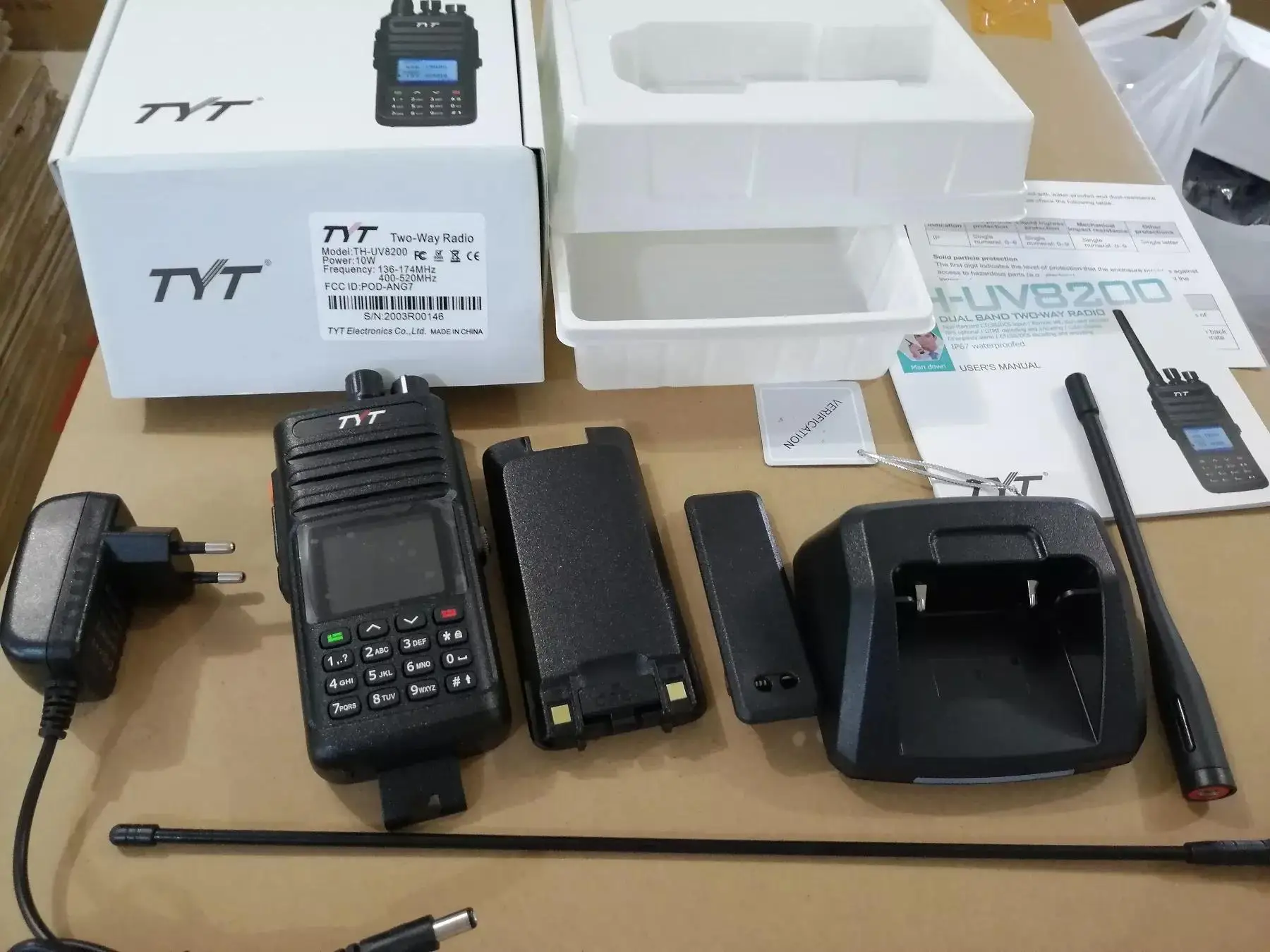 对讲机tyt Th-uv8200 Ip67防水双频全球定位系统10w大功率调频便携式双向收音机256ch彩色显示器，vox，dtmf - Buy 10w对讲机,Uv8200,10 W防水对讲机 ...