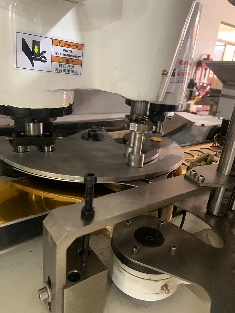 Gold Coin Chocolate Wrapping Machine - Efficient & Durable