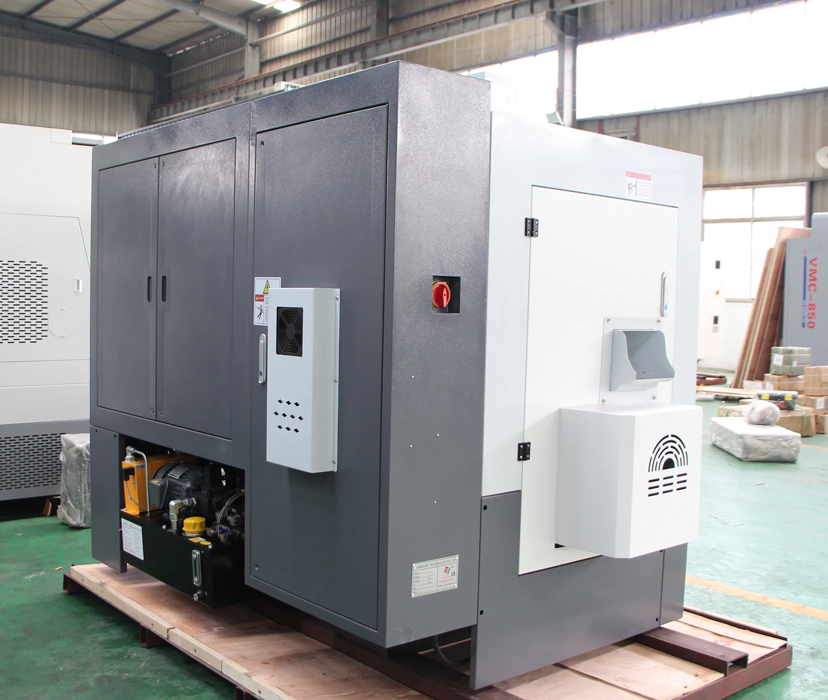 DONGS Small Mechanical Lathe CNC Slant Bed Turning Machine
