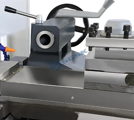 Syntec CNC Controller Double Spindle Lathe Machine CAK6150