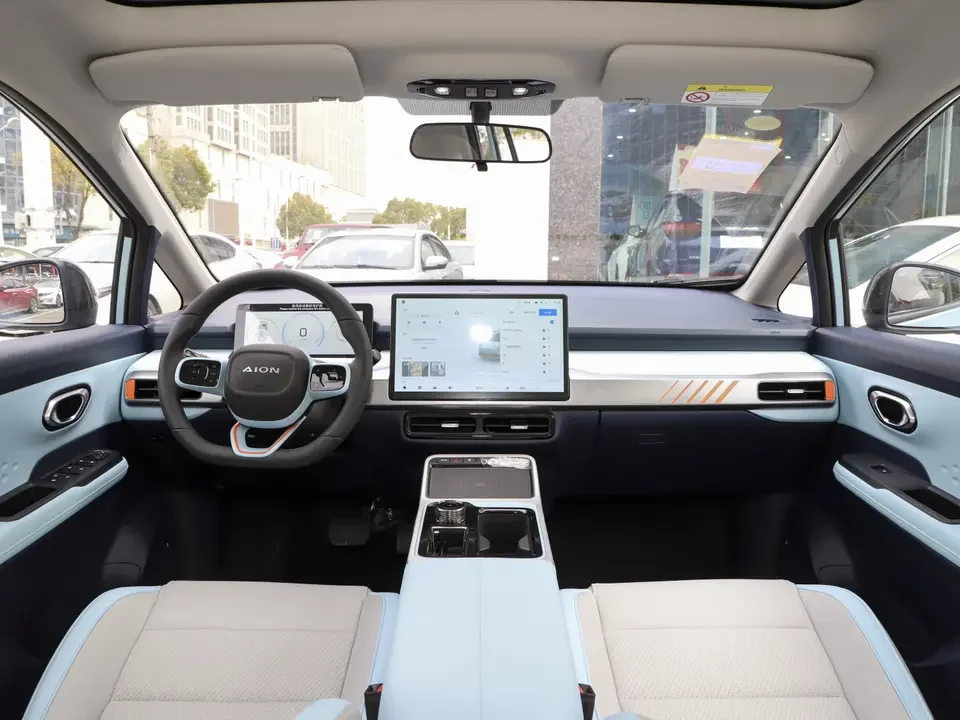 Left Hand Gray 2024 Everbright Aion Y 70 Technology Version Electric ...