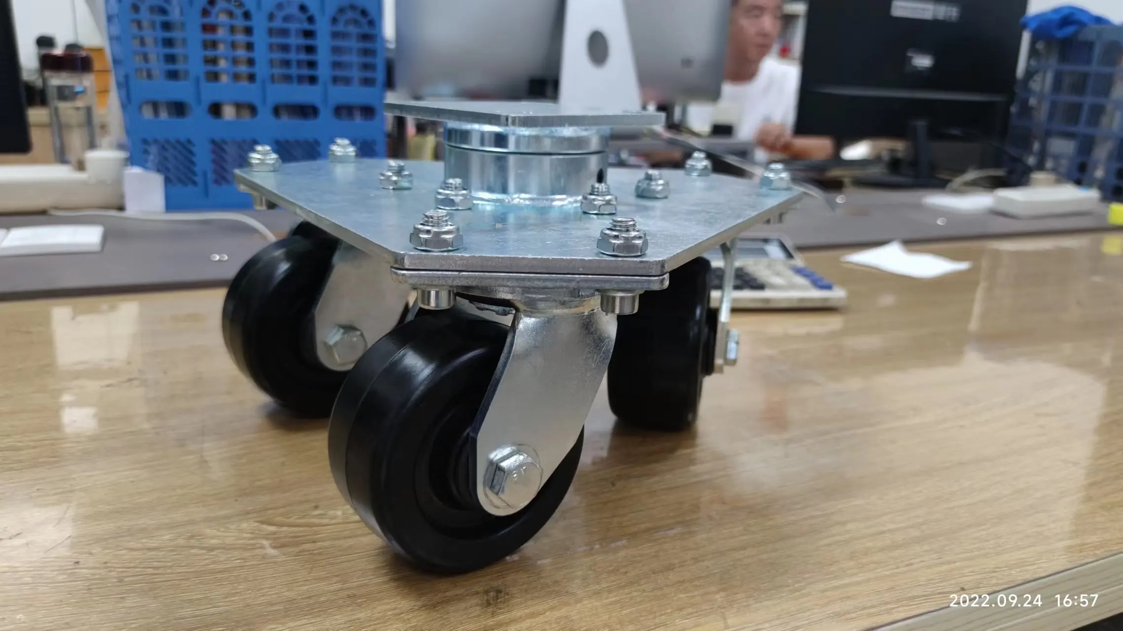 Jl-1000kgs-3000kgs Super Heavy Equipment Triangle Wheel Container