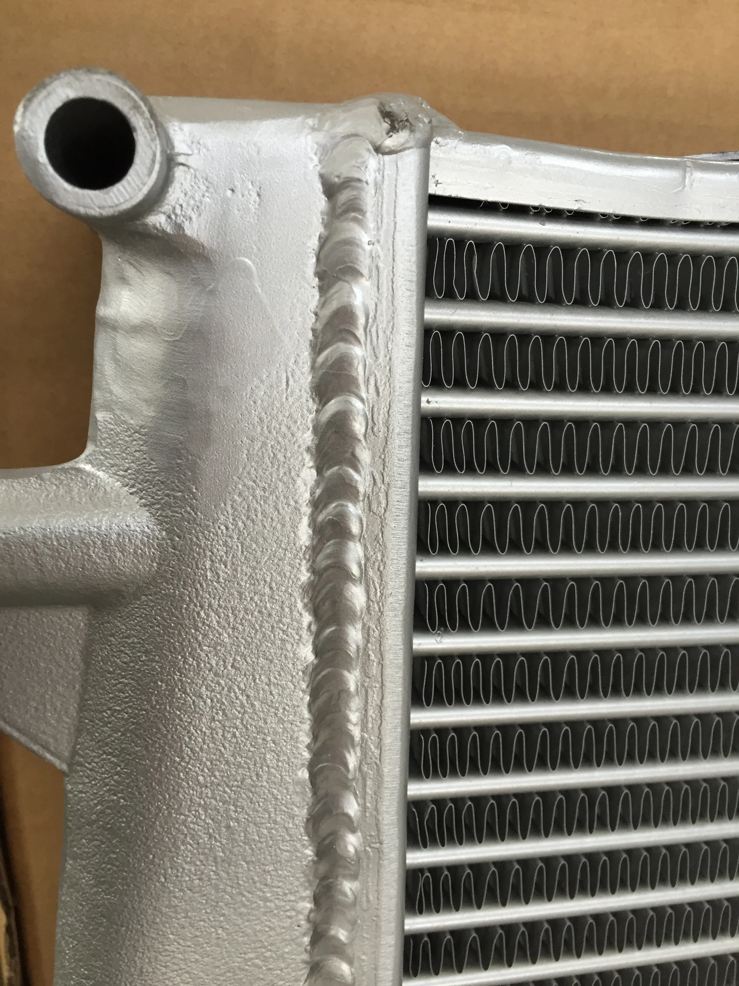 Heavy Duty Truck Intercooler for VOLVO FH12 FH16 96961 OEM 20758816