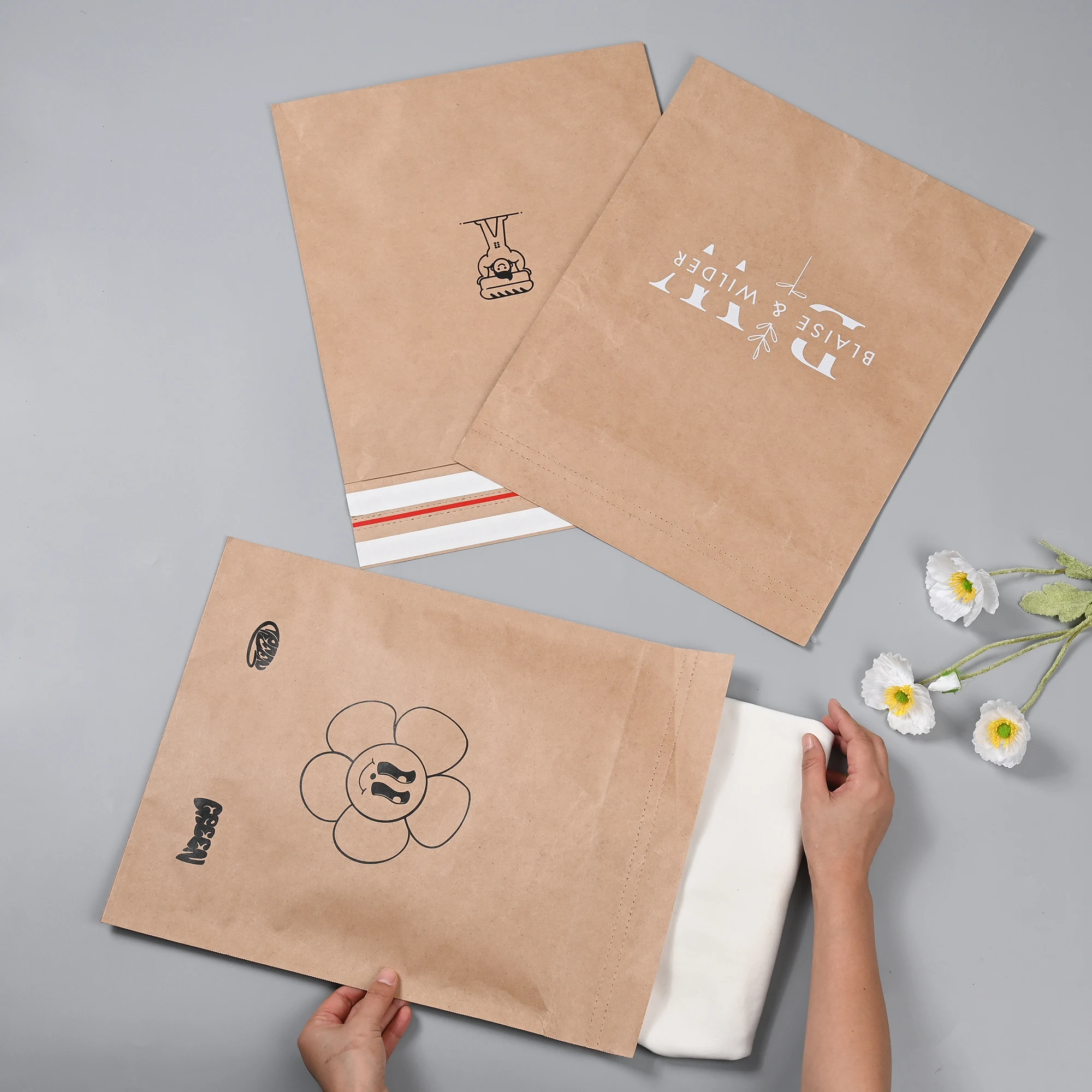 Eco-friendly Paper Mailer Bags - Sustainable Mailing Solutions