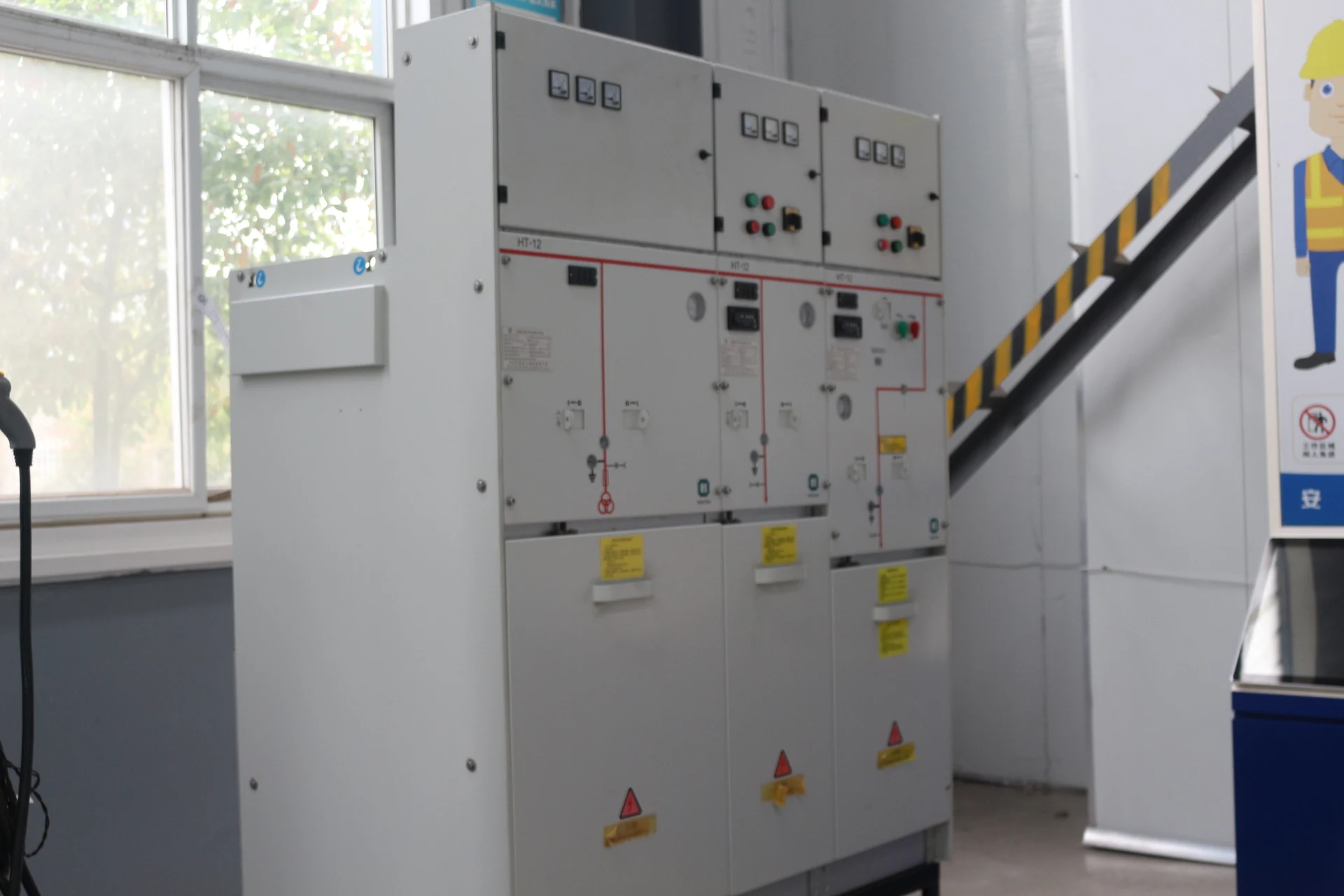 IEC 62271 SCADA RMU 12kV Smart Grid Cabinet with Pole Top Circuit ...