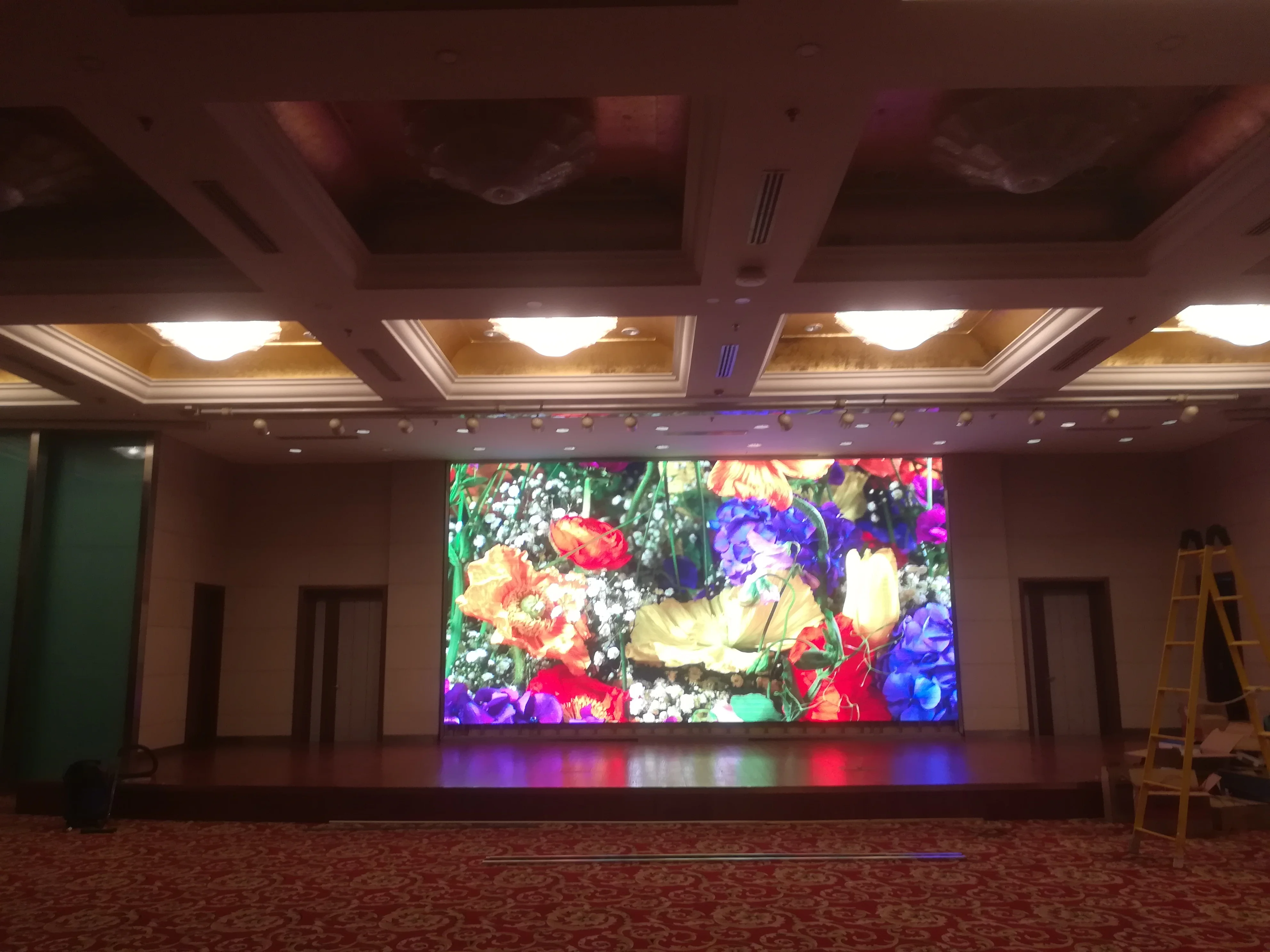 Customized P2 P3 P2.6 P2.9 P3.91 Indoor LED Display on Rent