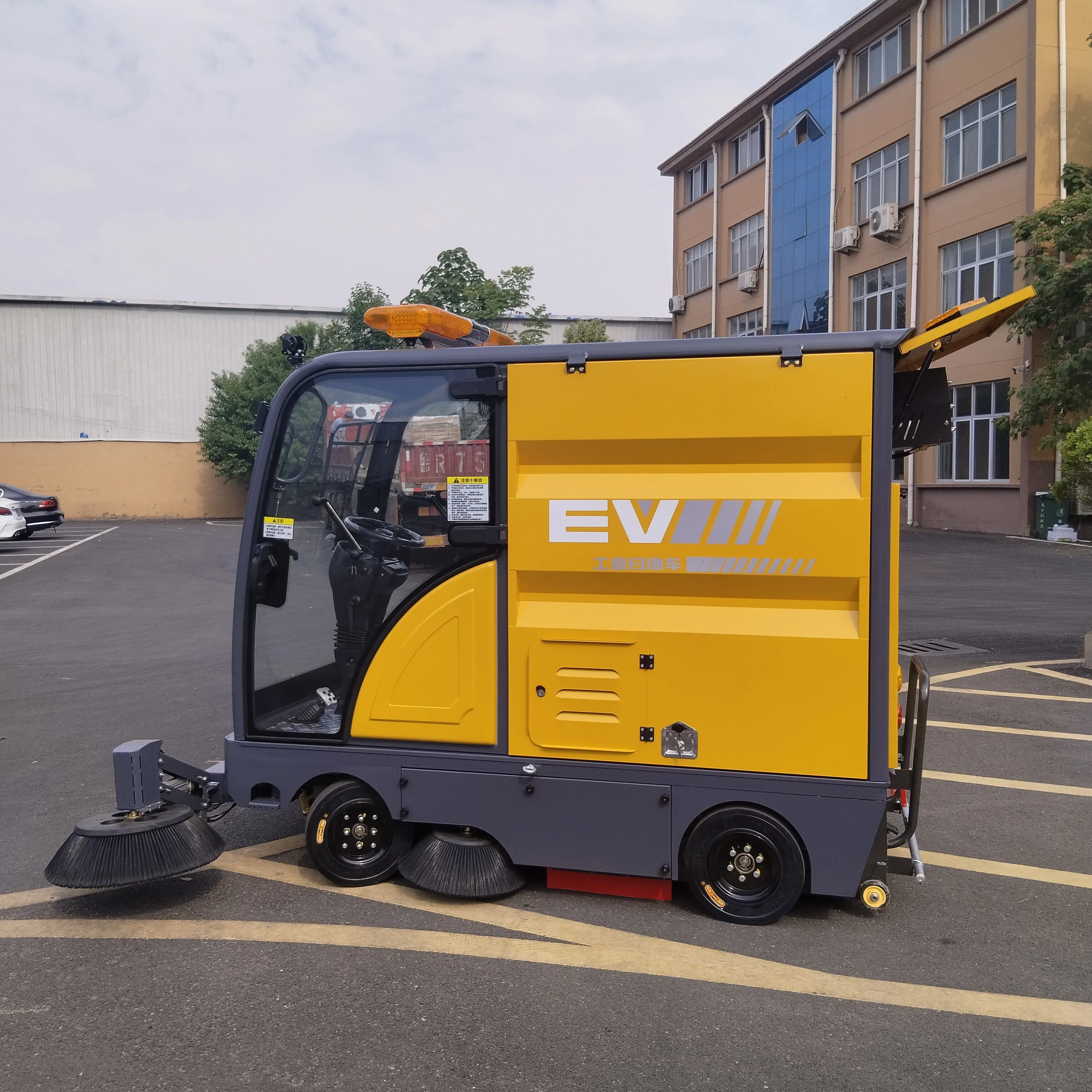 Factory Mini Broom Robot Driving Electric Vacuum Parking Lot Sweeper ...
