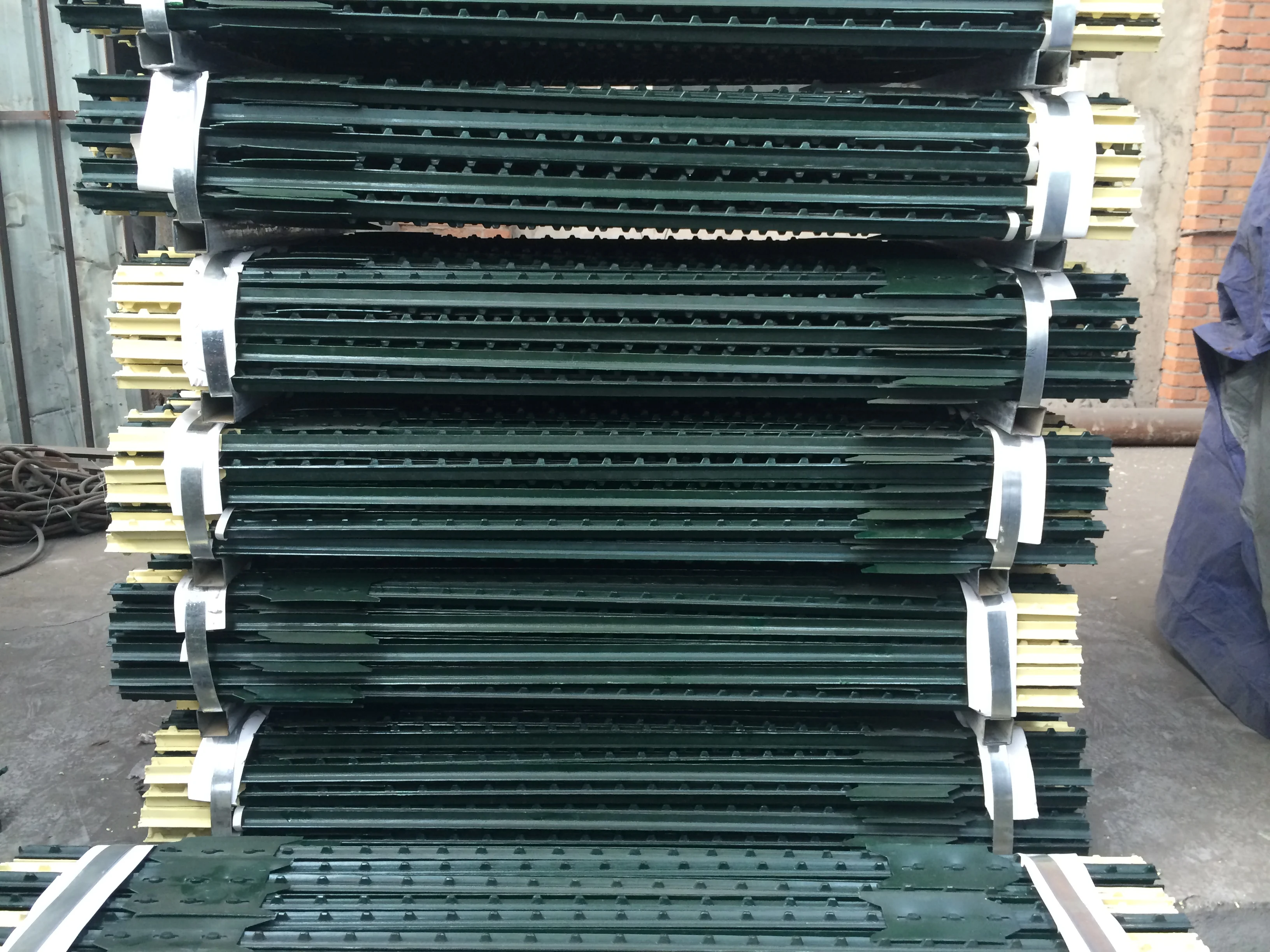 Heavy Duty Metal T Post - Buy Metal T Fence Post,Metal Fence Posts ...