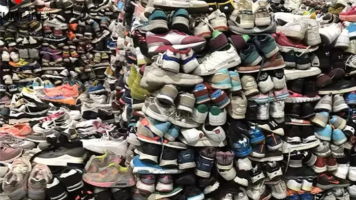 Zagumi Factory Wholesale Thrift Sneakers Basketball Football Mixed ...
