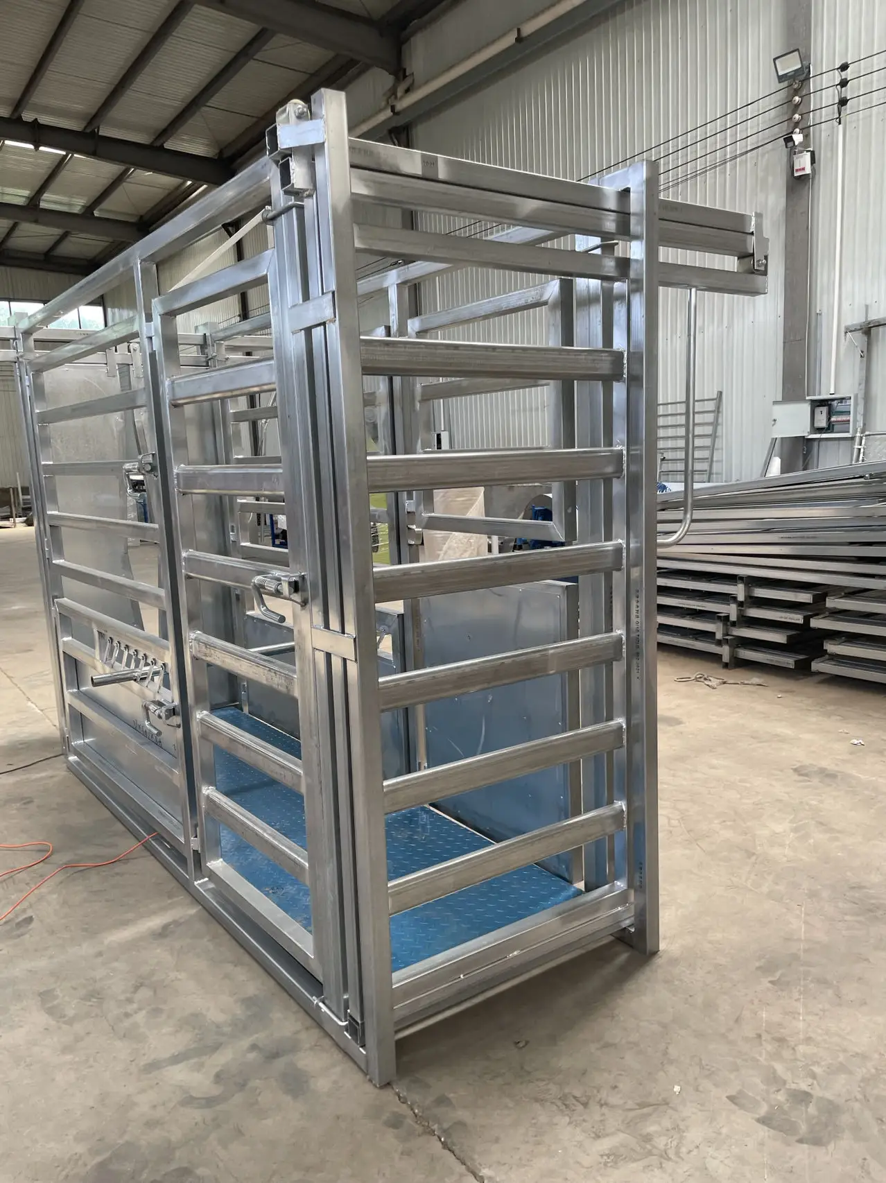 Portable Cattle Crush Heavy Duty| Alibaba.com
