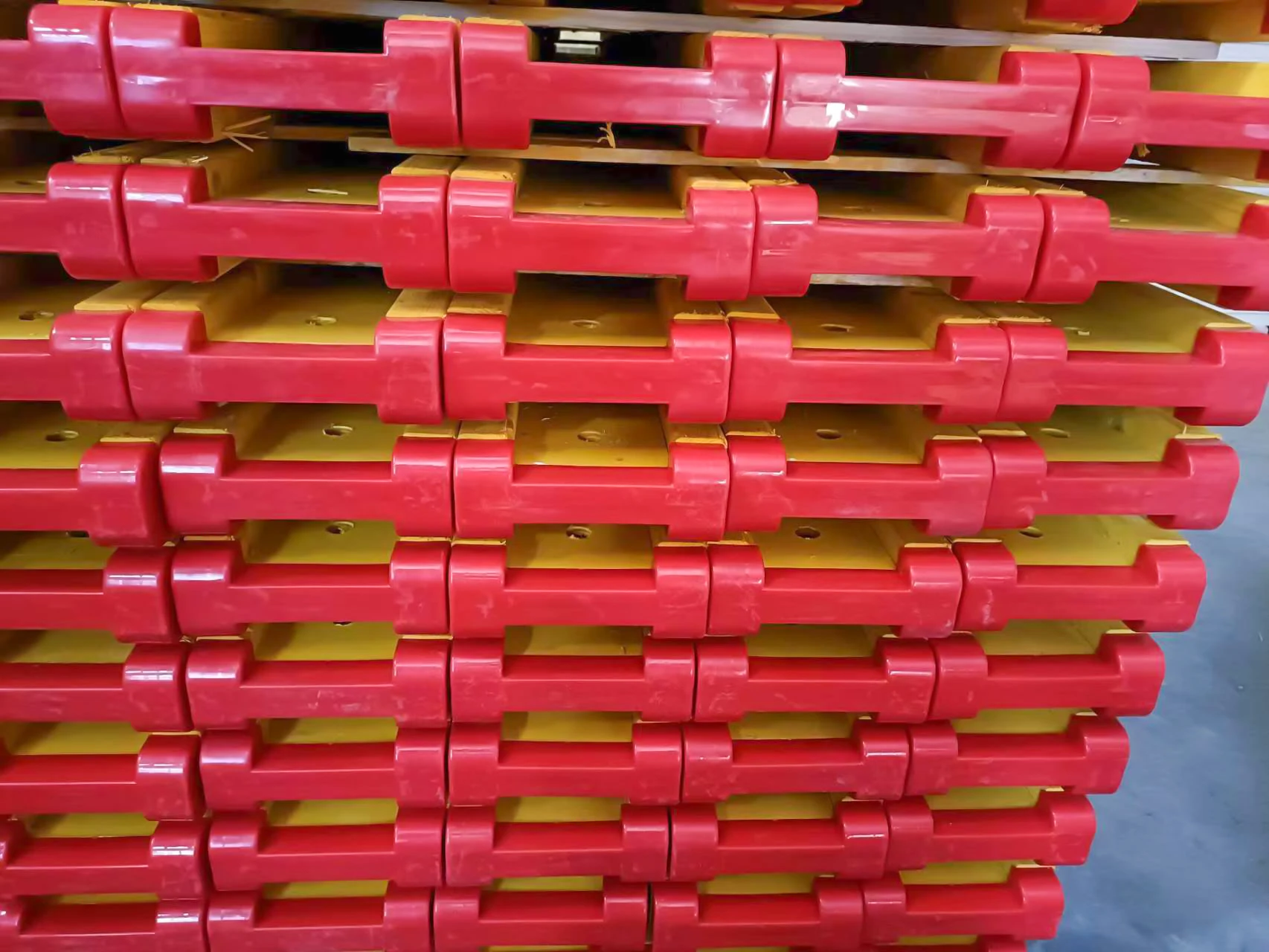 LINYIQUEEN Plastic Formwork H20 Timber Beam Formwork Construction H20 ...