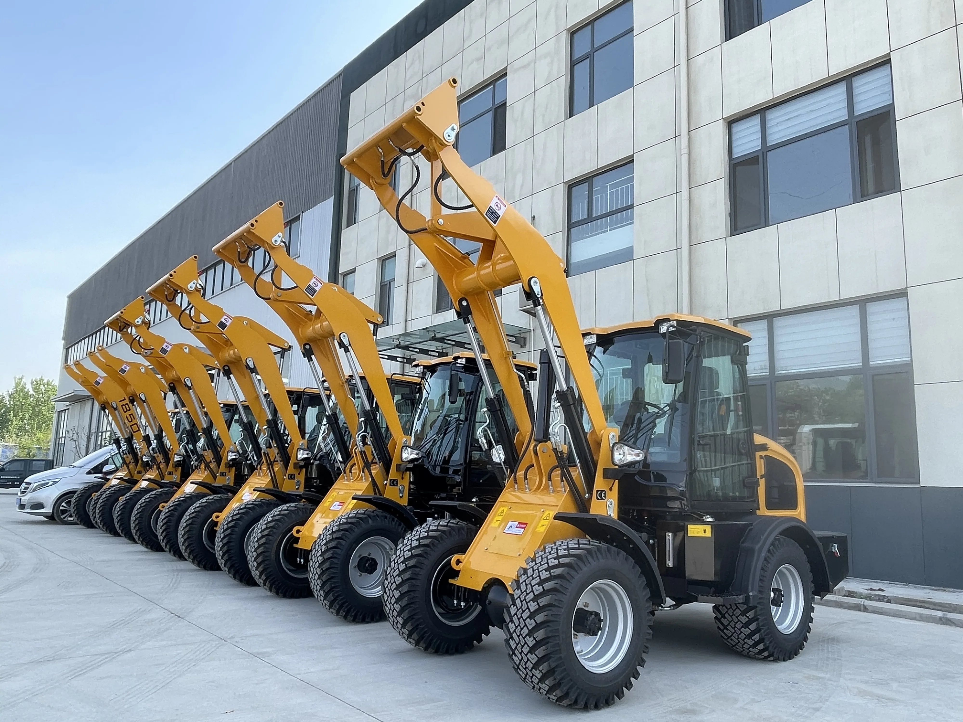 Articulated China Diesel Skid Steer Mini Wheel Compact Utility Loader ...