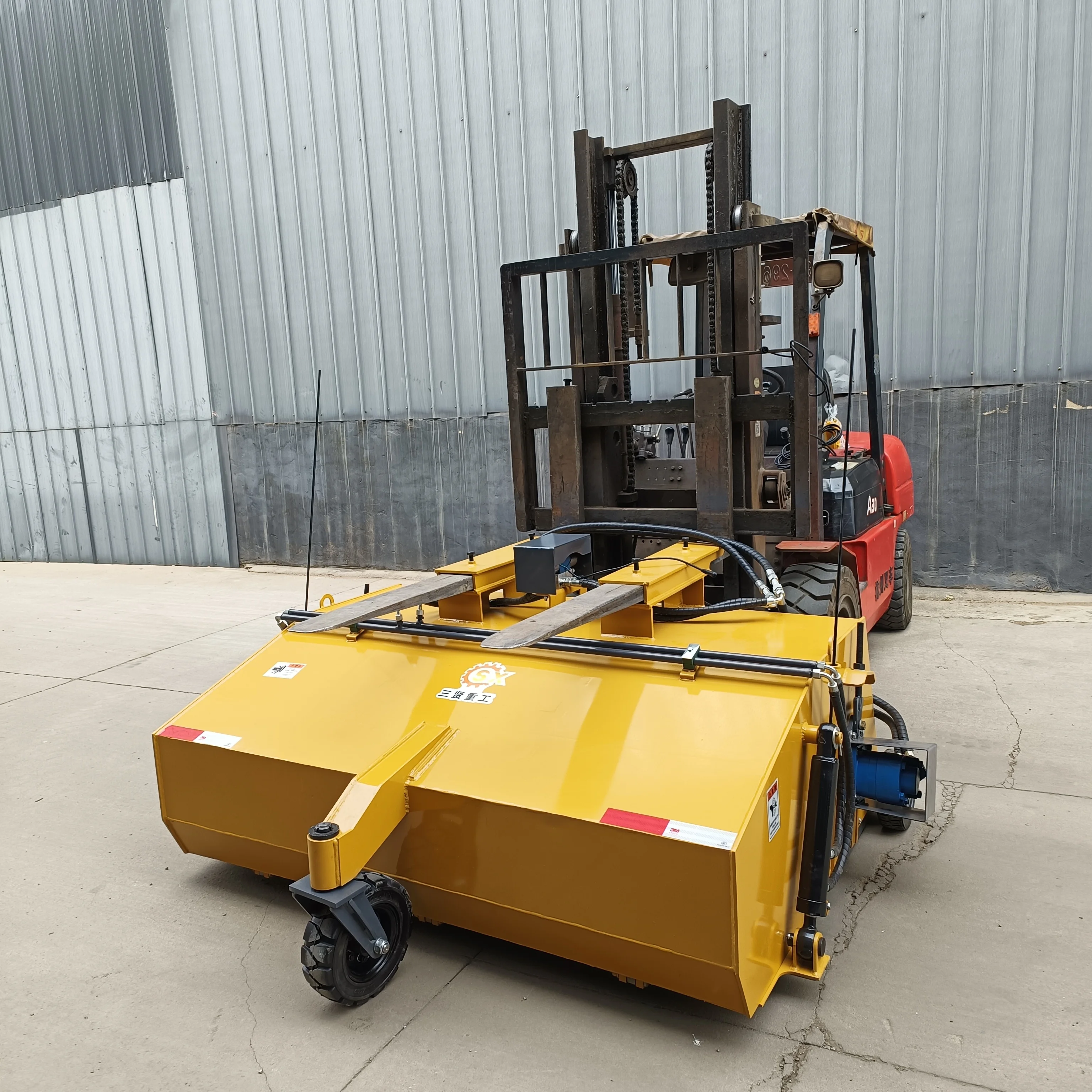 Forklifts Mounted Brrom Enclosed Pickup Sweeper Hydraulic Controlled ...