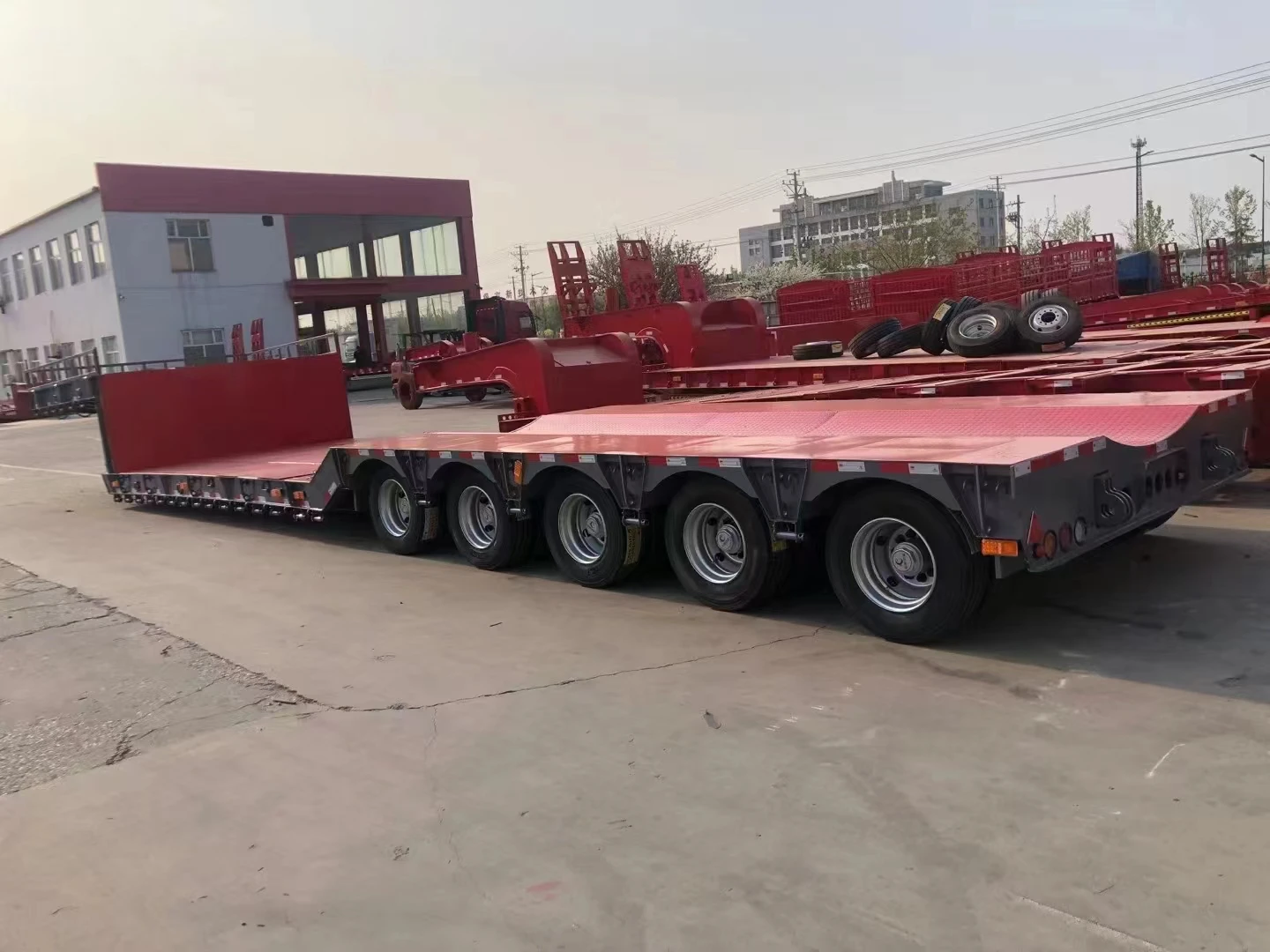 Factory Manufactures Gooseneck Traile 3 Axle 40 Ft Flatbed Semi Low Bed ...