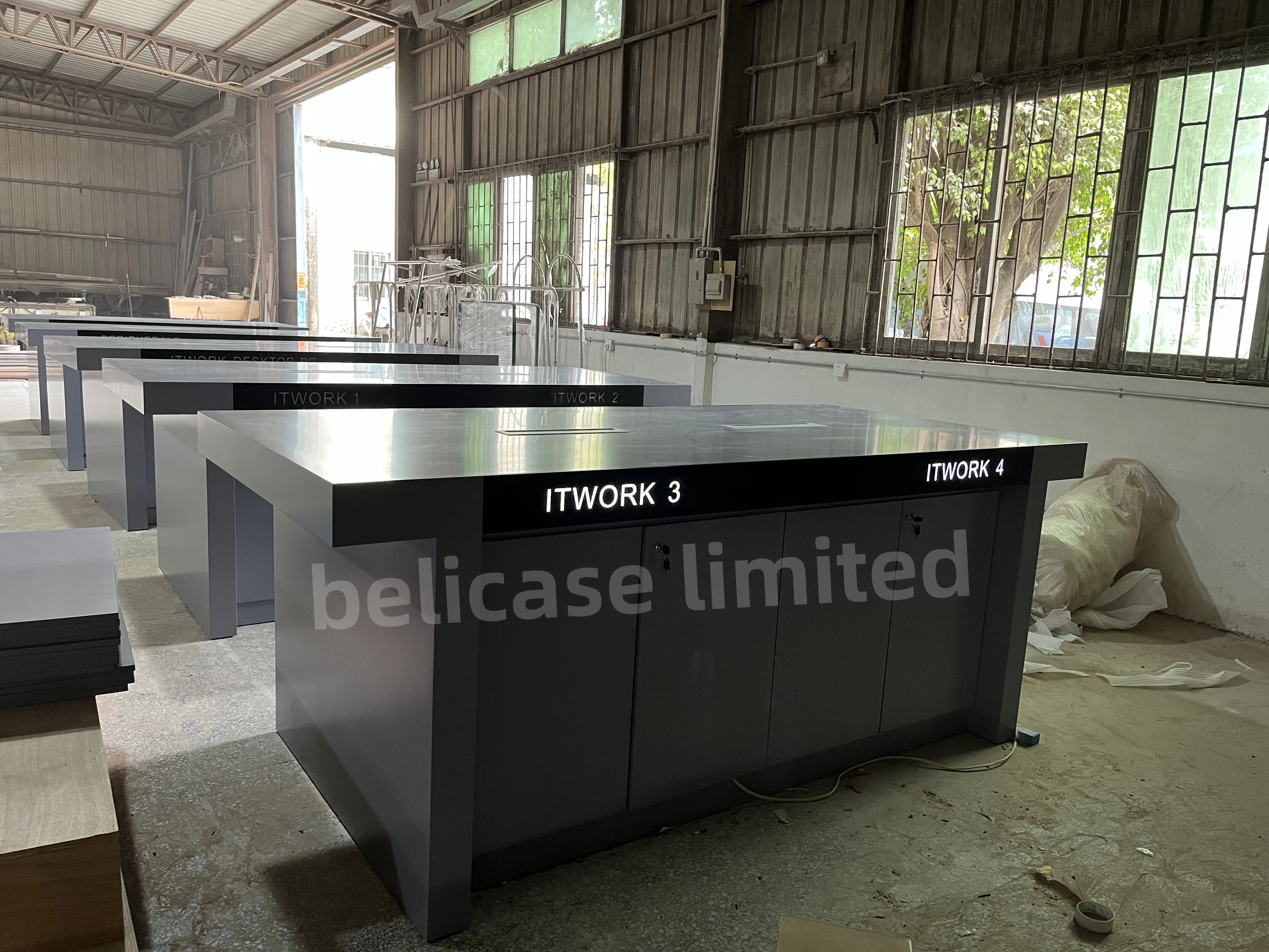 Modern Computer Shop Interior Design Pc Store Fixtures Retail Laptop ...