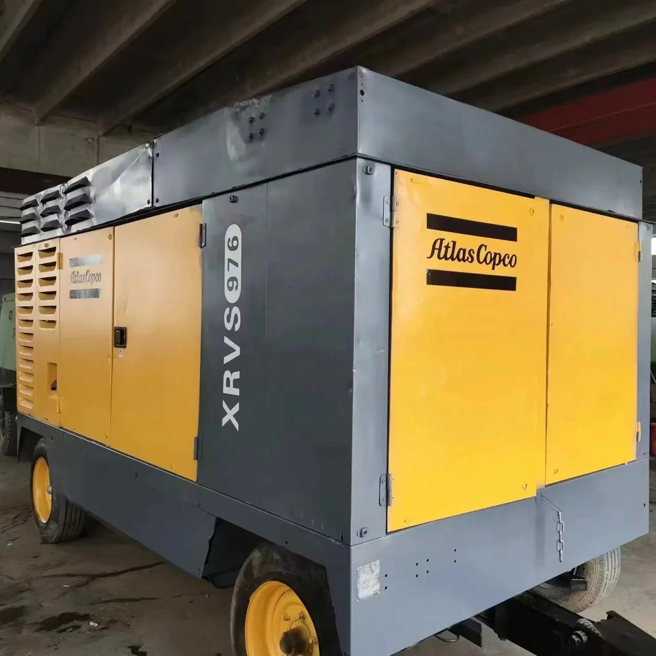 Second Hand Atlas Copco Screw Portable Mobile Diesel High Air Pressure ...
