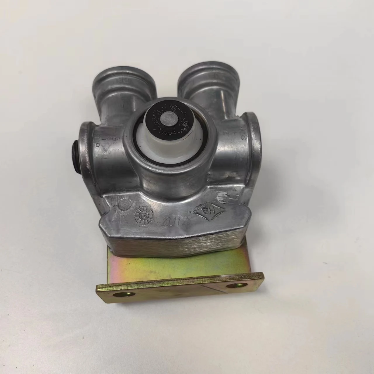 Tata Daewoo Truck Bus Part Dooan Engine Parts R12 R-12 3454402240 Relay ...