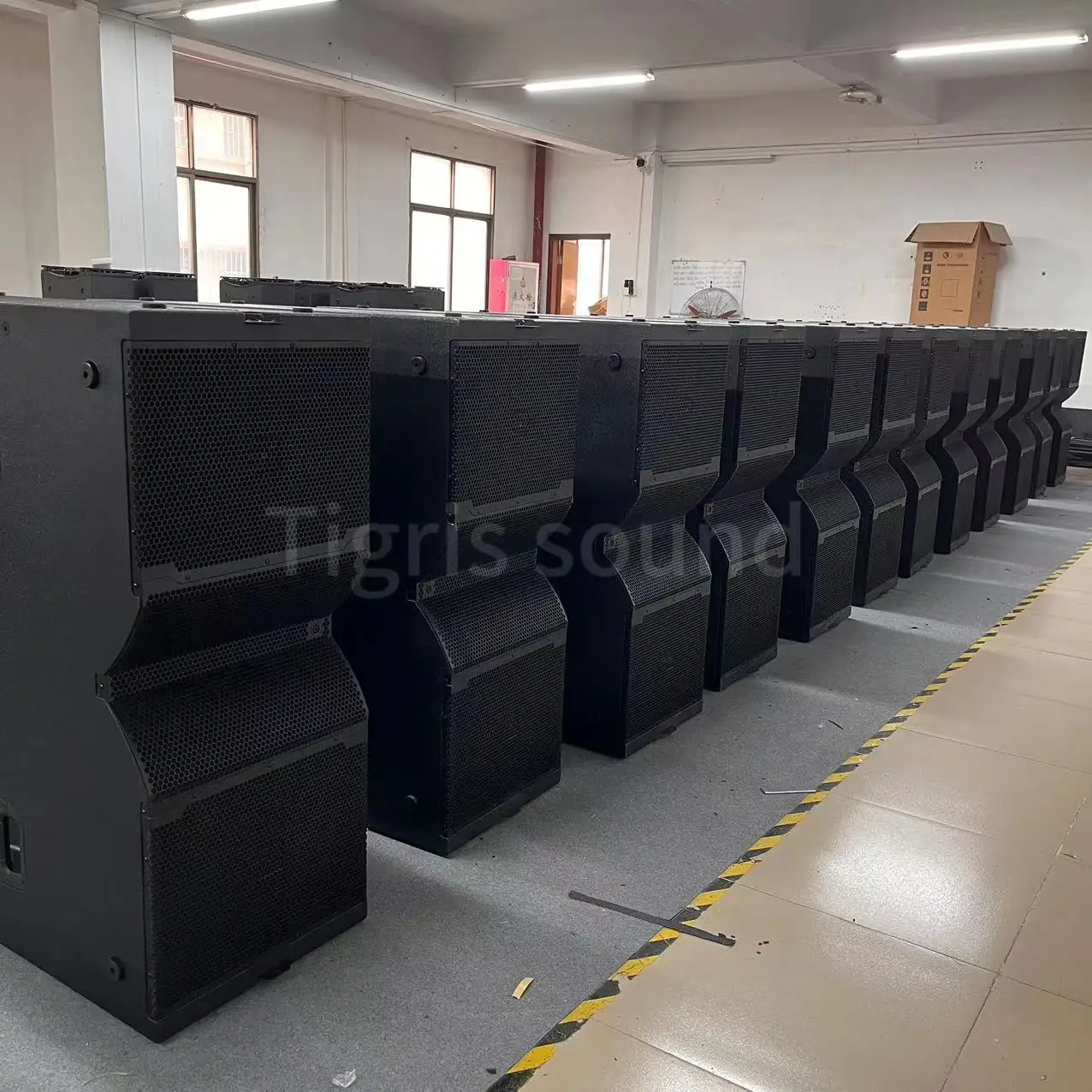 JBL VTX G28 - Dual 18 Inch Subwoofer for Powerful Stage Audio