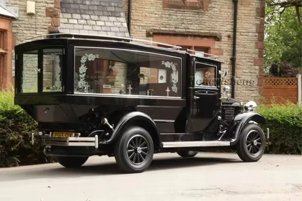 White Funeral Hearse - English Style Limousine Manufacturers