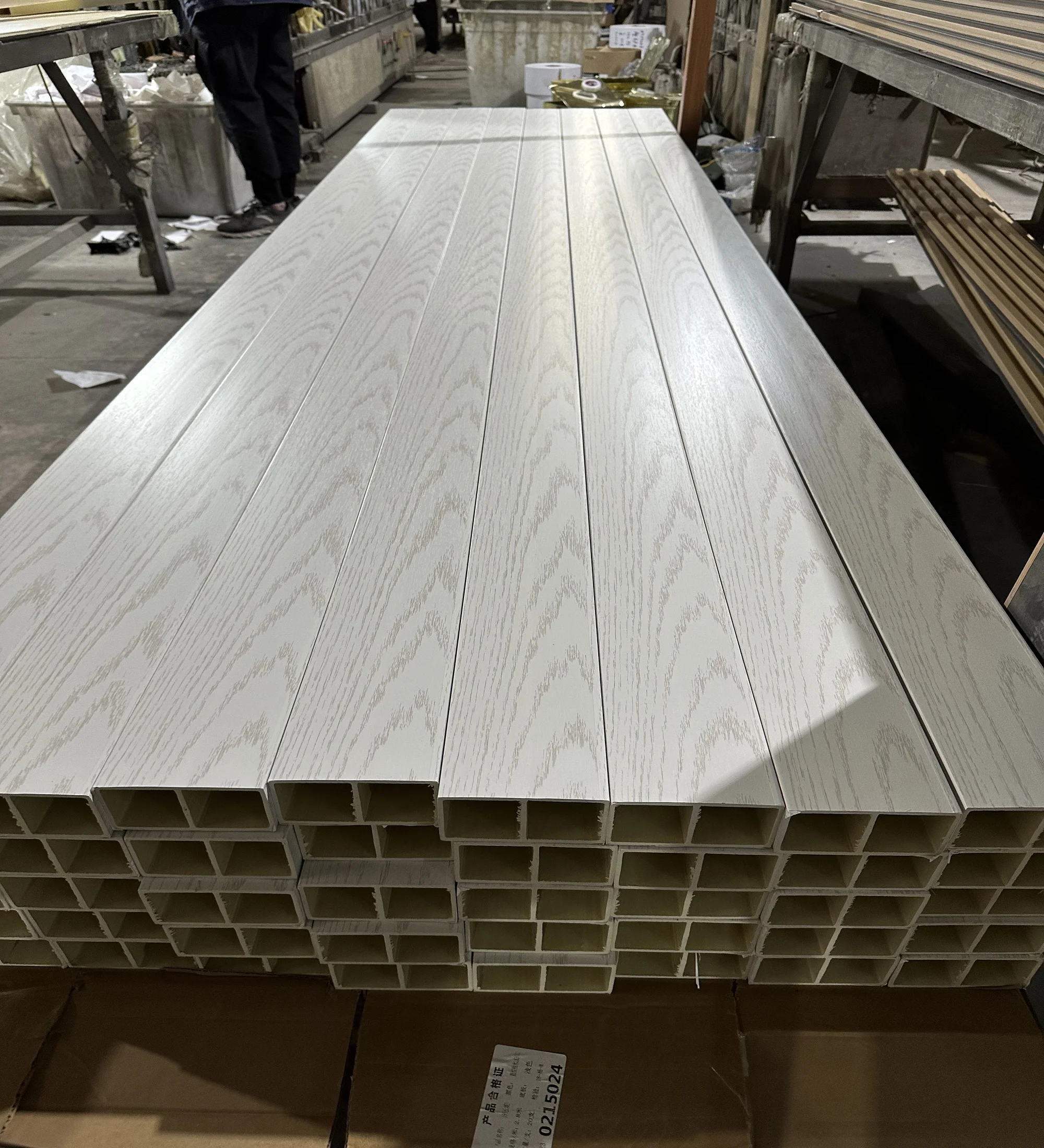 100x100mm 50x100mm WPC Beams - Durable, Waterproof, and Stylish