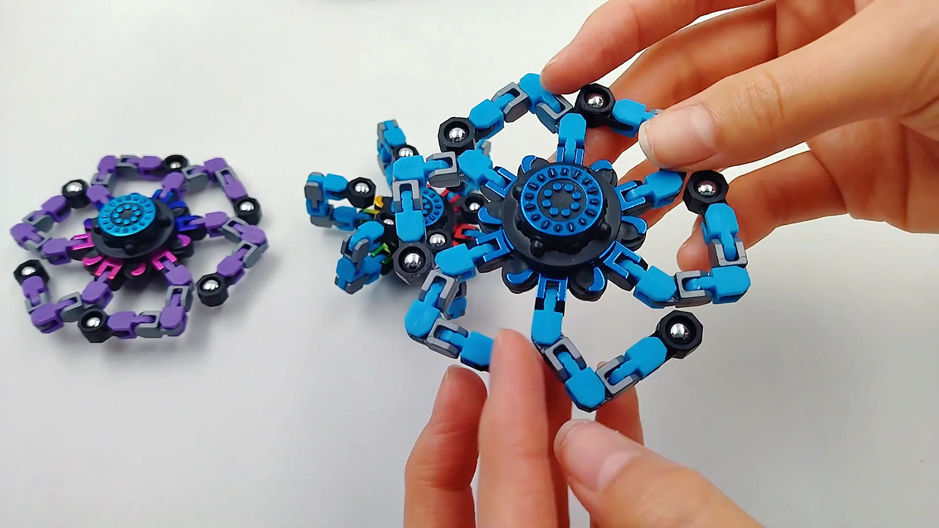 Top Ranked Anti Stress Deformation Robot Transformed Fingertip Spinner ...