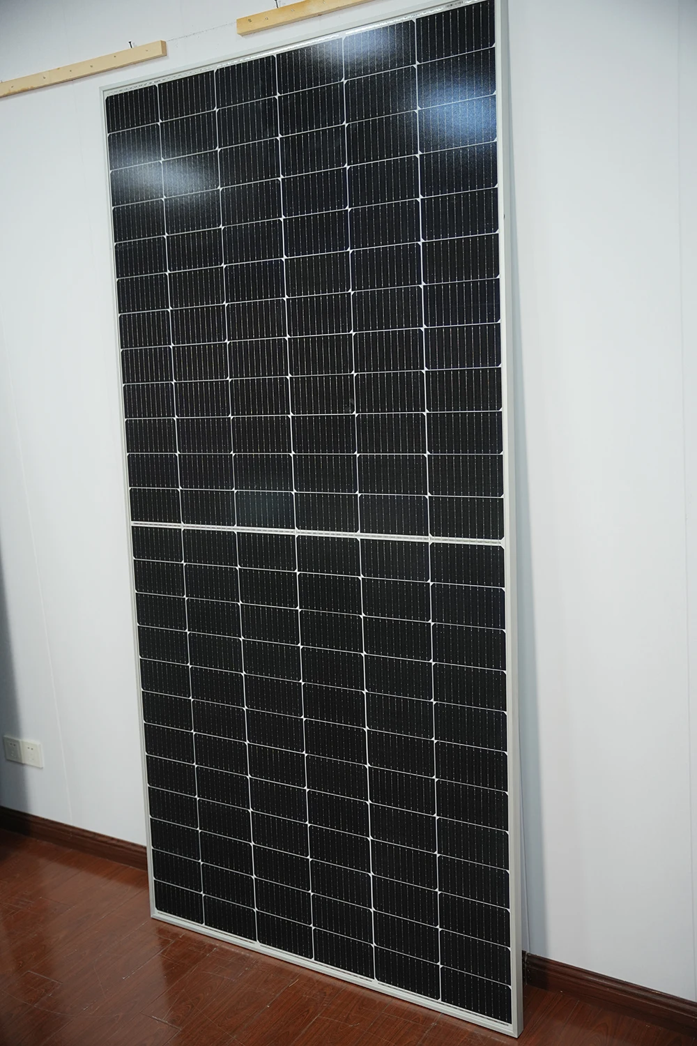 Huge Solar A Grade 550w Mono Solar Panel - Buy 550w Mono Half Cell ...