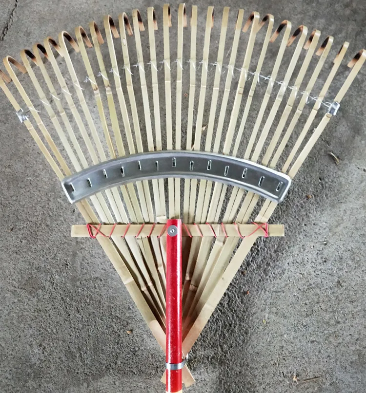 26 Teeth Bamboo Rake - Durable Lawn Rake with Wooden Handle