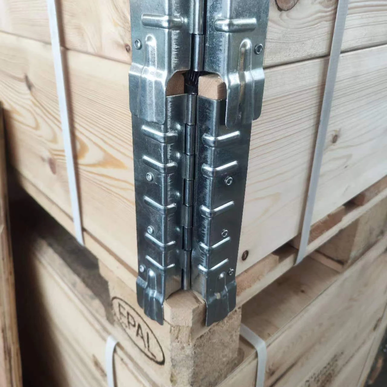 Berserk Traditional Folding Box Collar Hinge Online Technical Support Wooden Box Folding Hinge ...