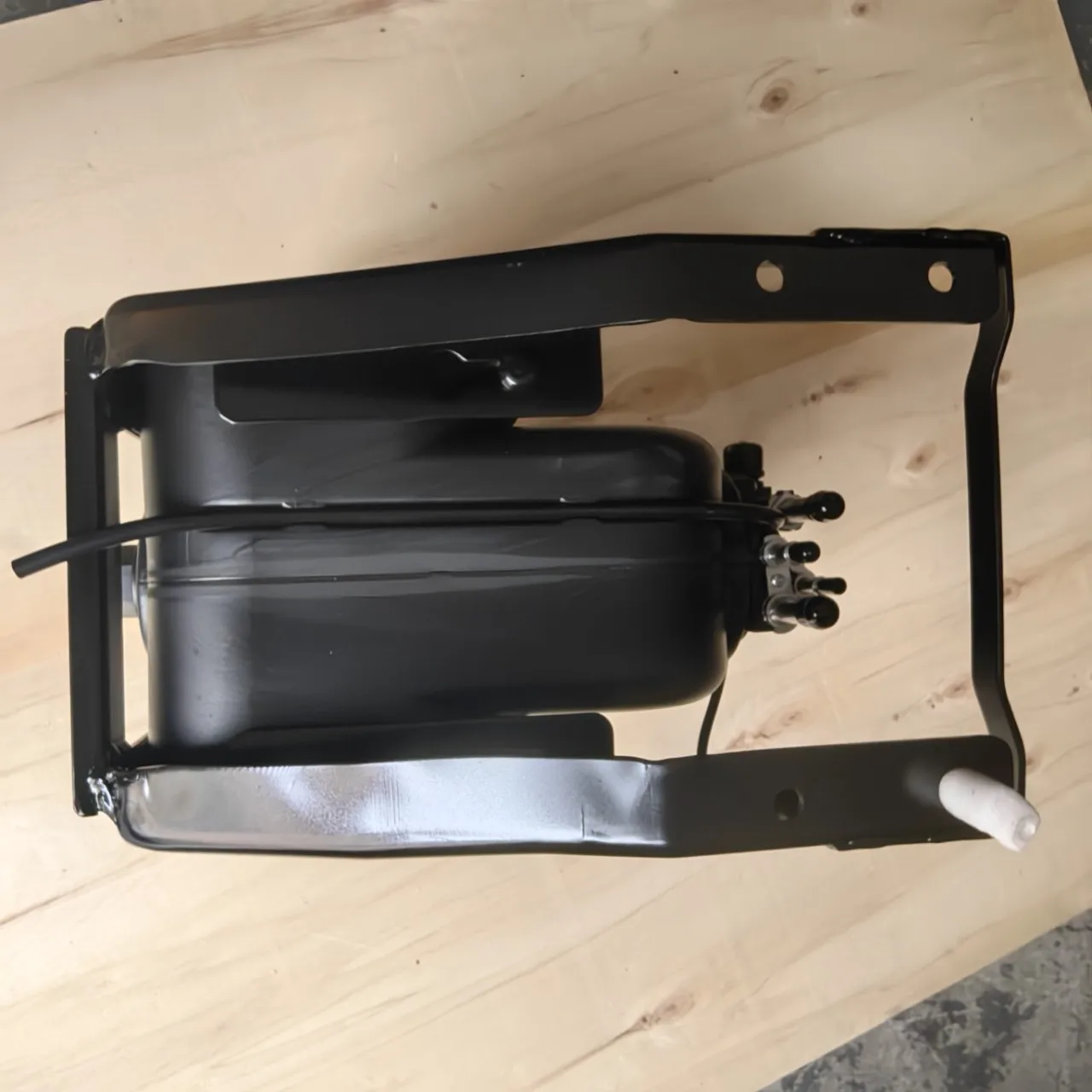 Dongfeng Light Truck Diesel Urea Tank with Bracket Assembly 1205006 ...