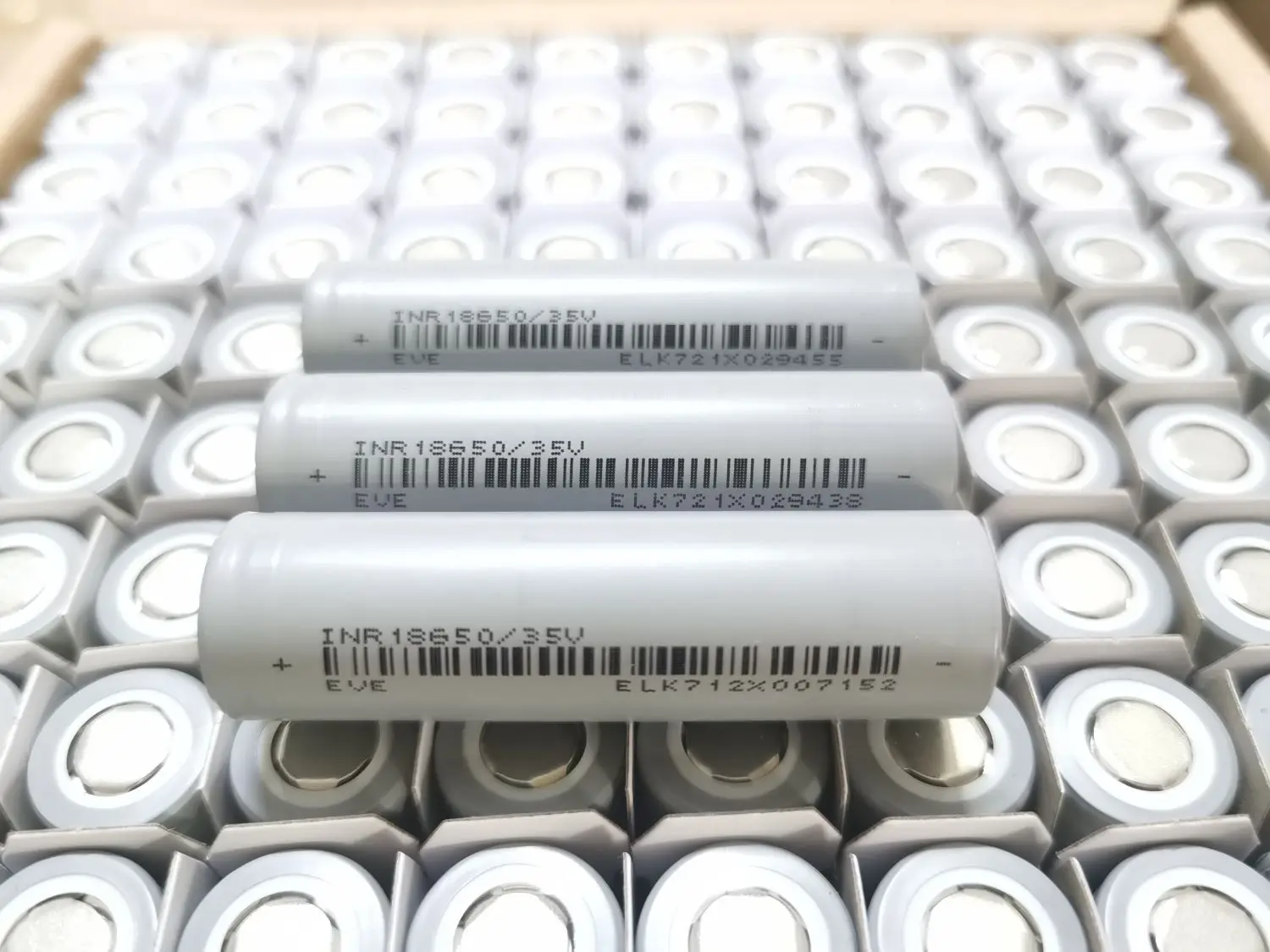 3c 5c Li-ion Battery High Capacity Lithium Ion Power Cell Eve 3.7v ...