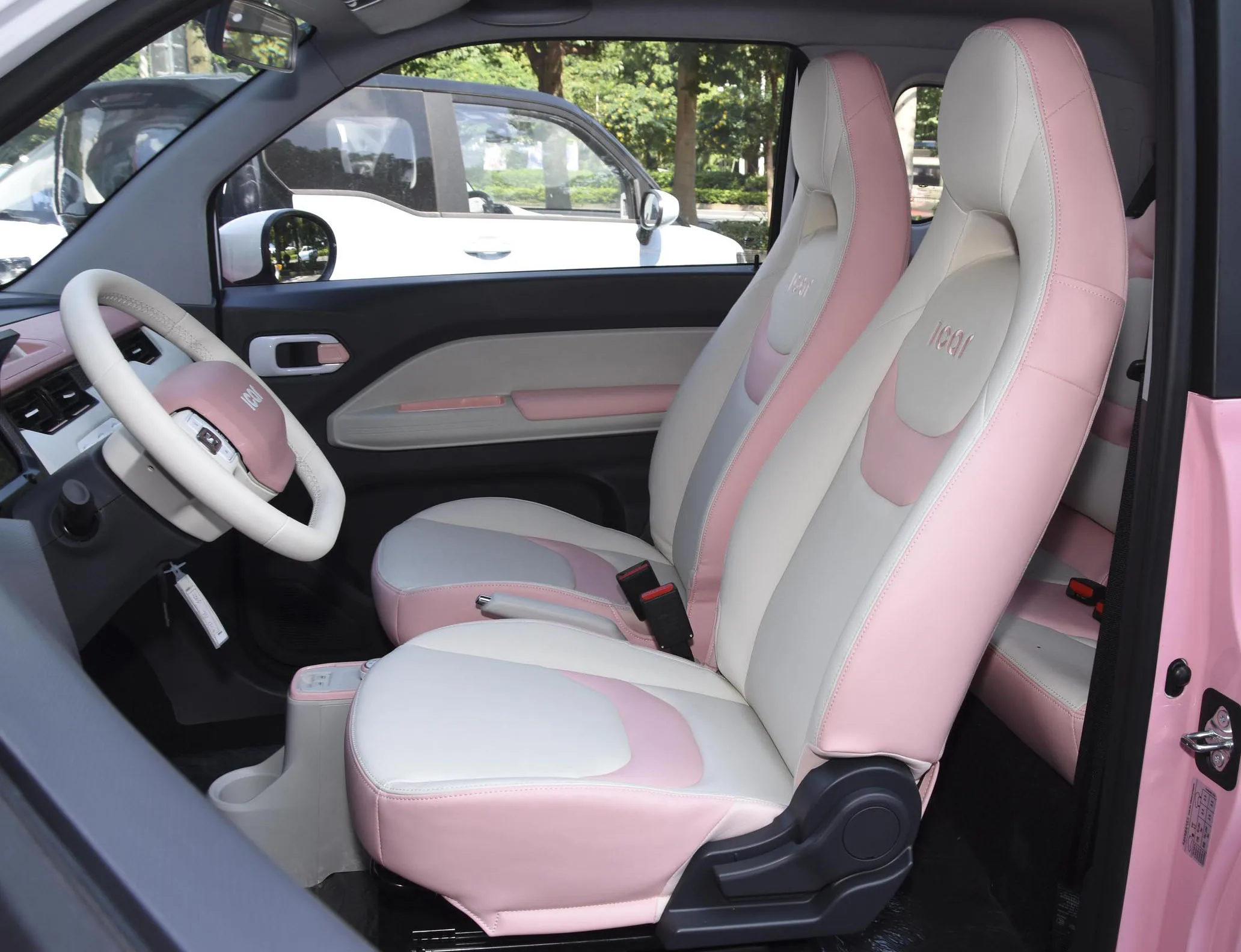 Hot Selling Chery Qq Ice Cream 3-door Electric Car In Stock Made In ...