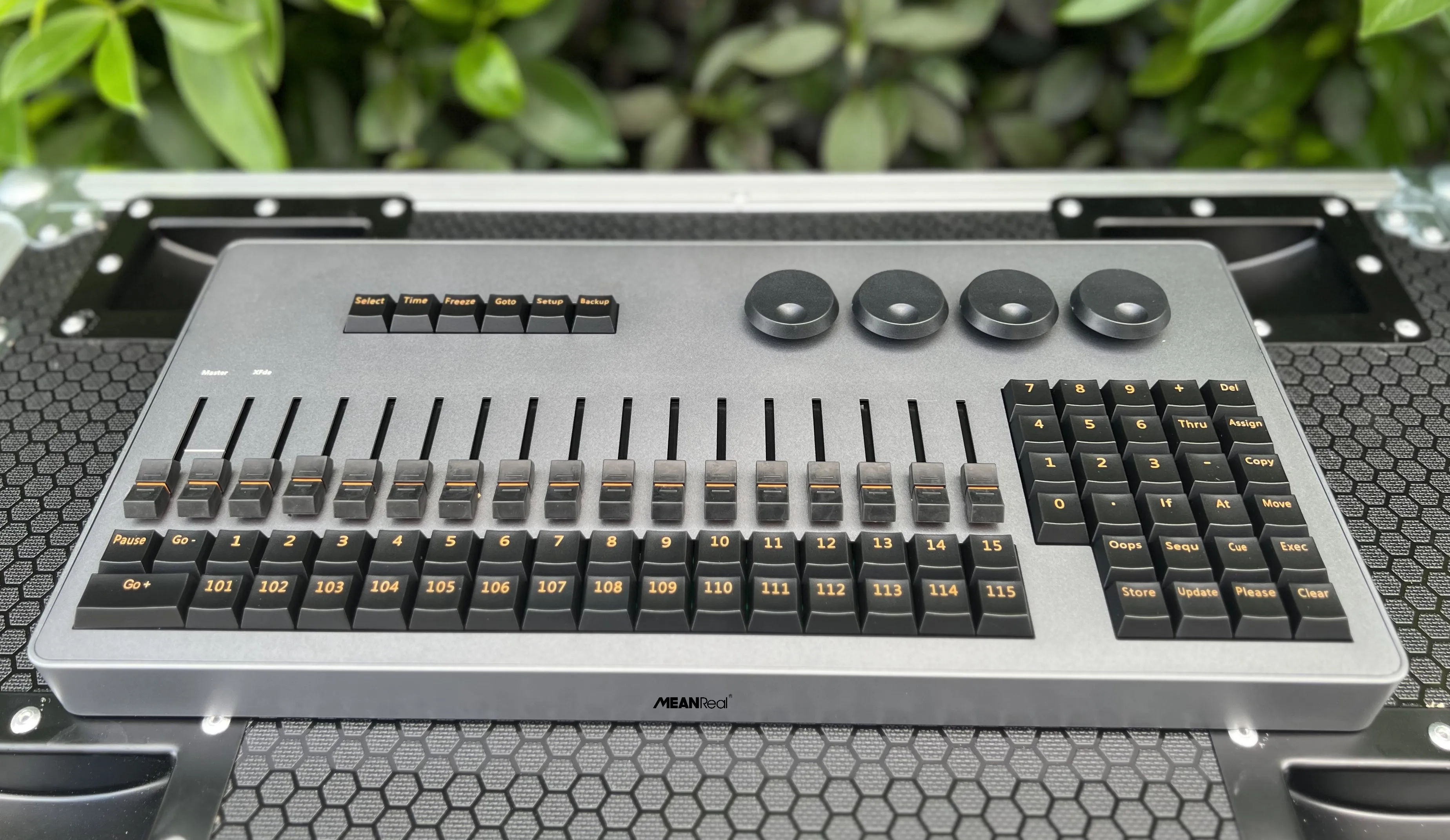 Plus Mini Commander Wing Lighting Console Cw Console - Buy Lighting ...