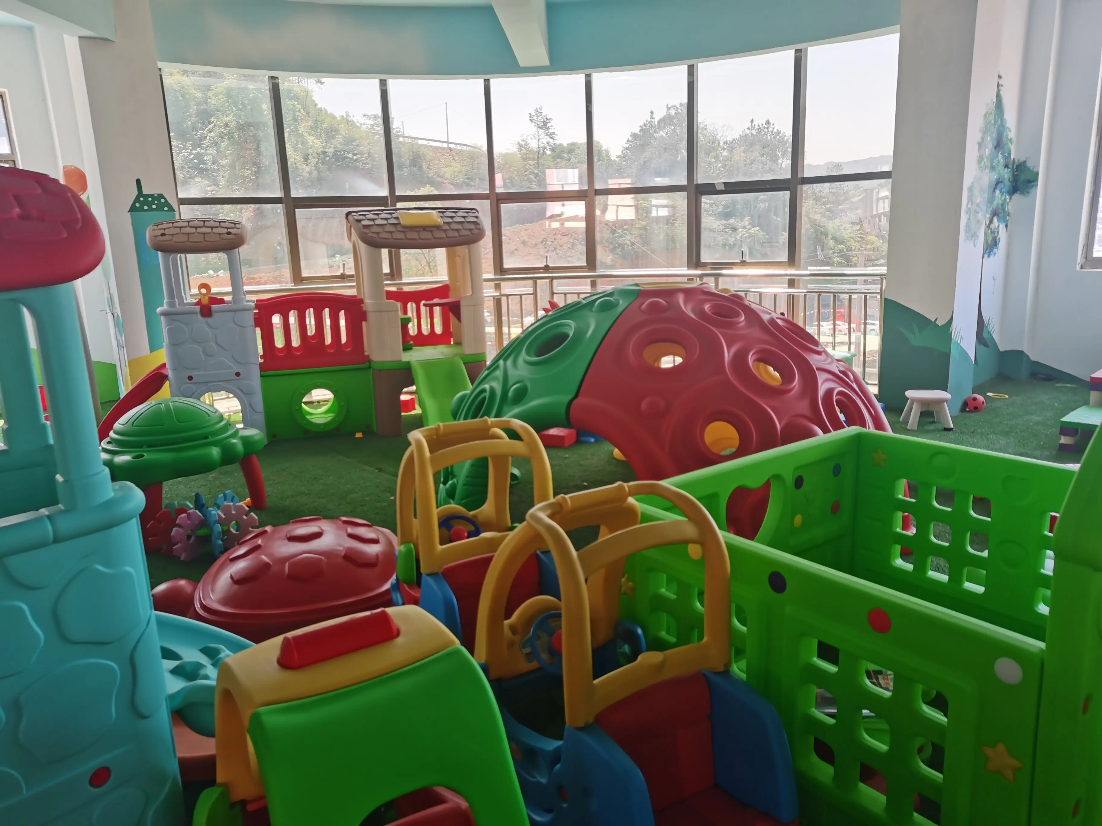 Kindergarten Plastic Beds - Durable & Stackable Kids Cots