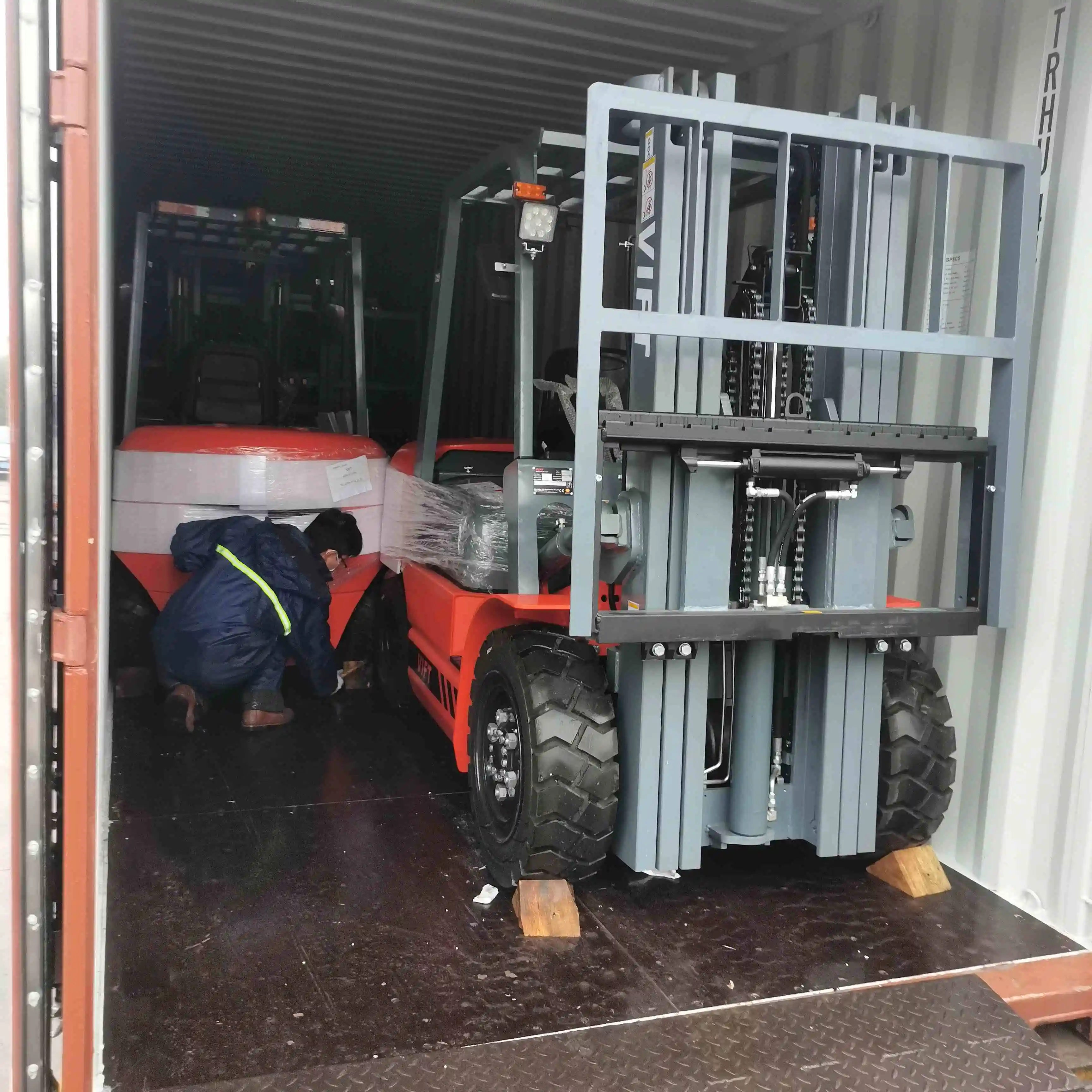 LIUGONG Heavy Duty Reach Stacker Crane 45 t Container Reach Stacker ...