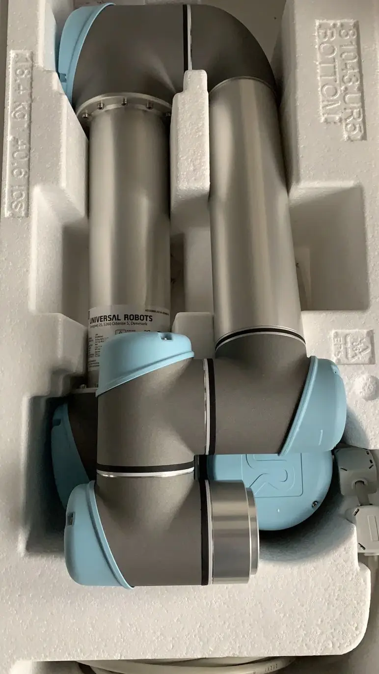 6 Axis Industrial Robot Kuka Kr 50 R2500 With Kuka Krc4 Cabinet As Work ...