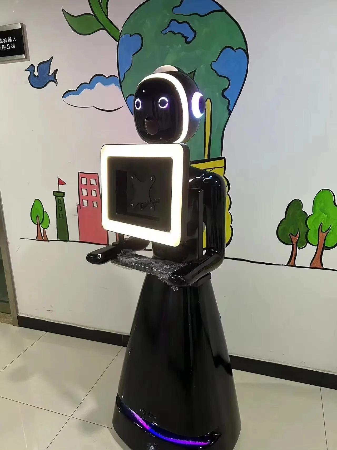 Roamer Booth Robot - Automated Party Camera & Photo Booth Machine