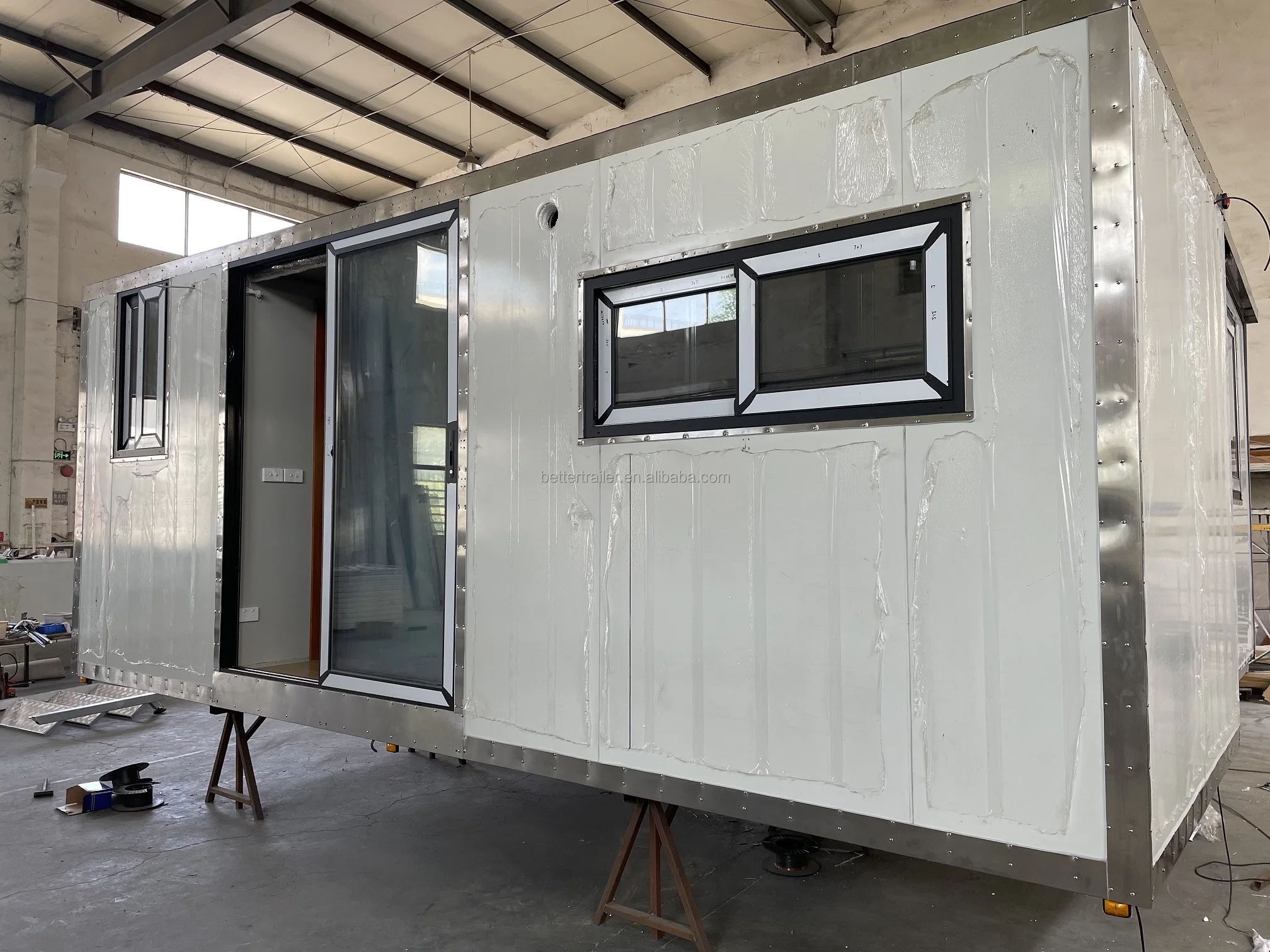 Iso 20ft Mobile Tiny Office House Construction Free On Trailer Wheels ...