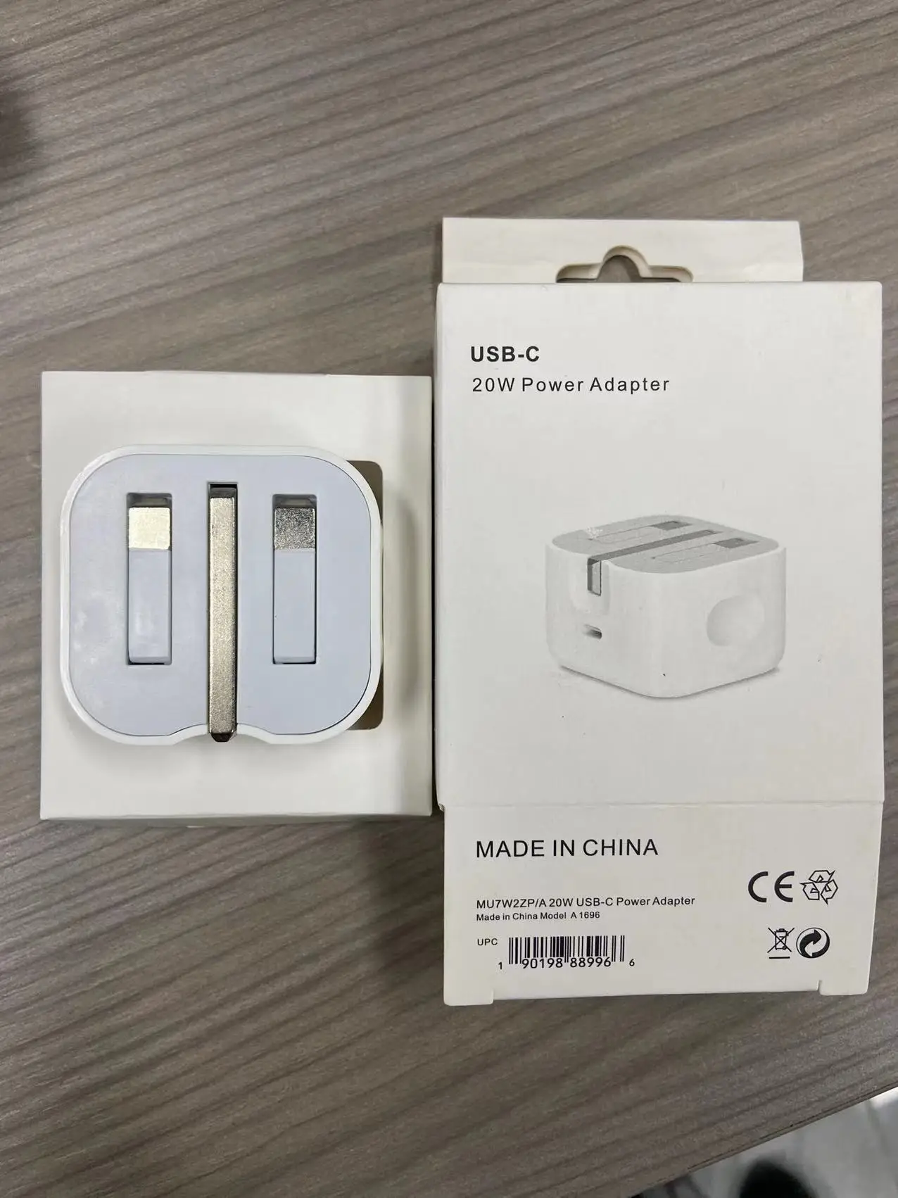 PD20W UK Foldable Plug Adapter - Fast Charger for Iphone