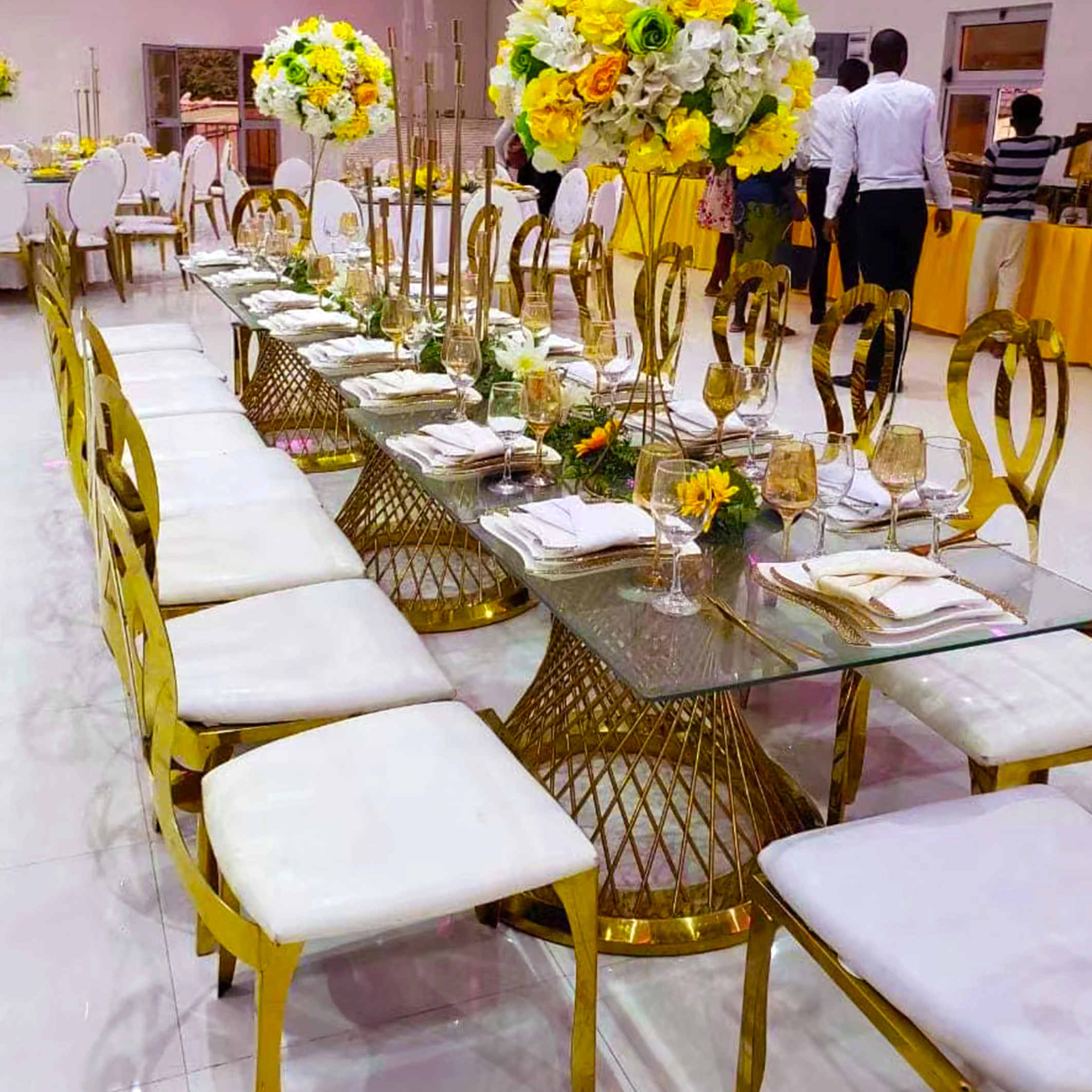 Stackable Metal Chairs - Perfect for Modern Dinning Events