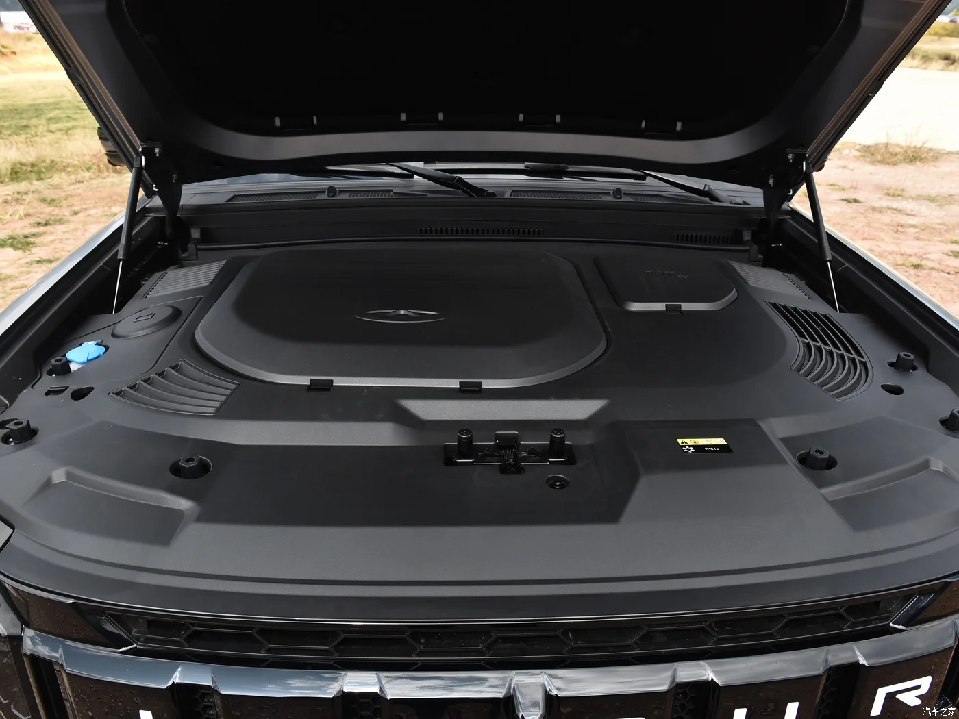 Chery T2 Jetour Hybrid SUV - 208km Range, 200-250ps Power