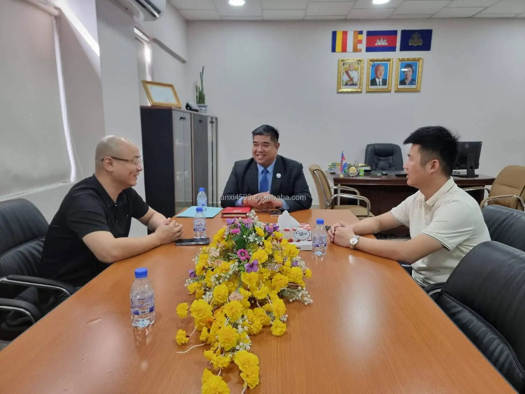 Chinese Venders 2025 Cheap Price BYD Electric Car Small Size City ...