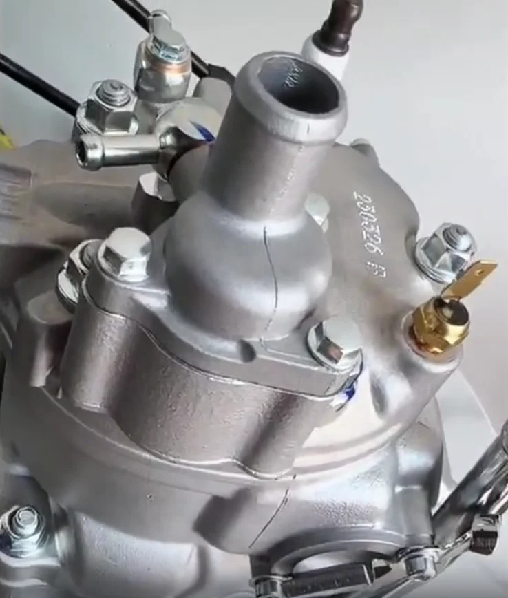 Alibaba.com: Loncin 250cc 2-Stroke Water-Cooled Motorcycle Engine ...
