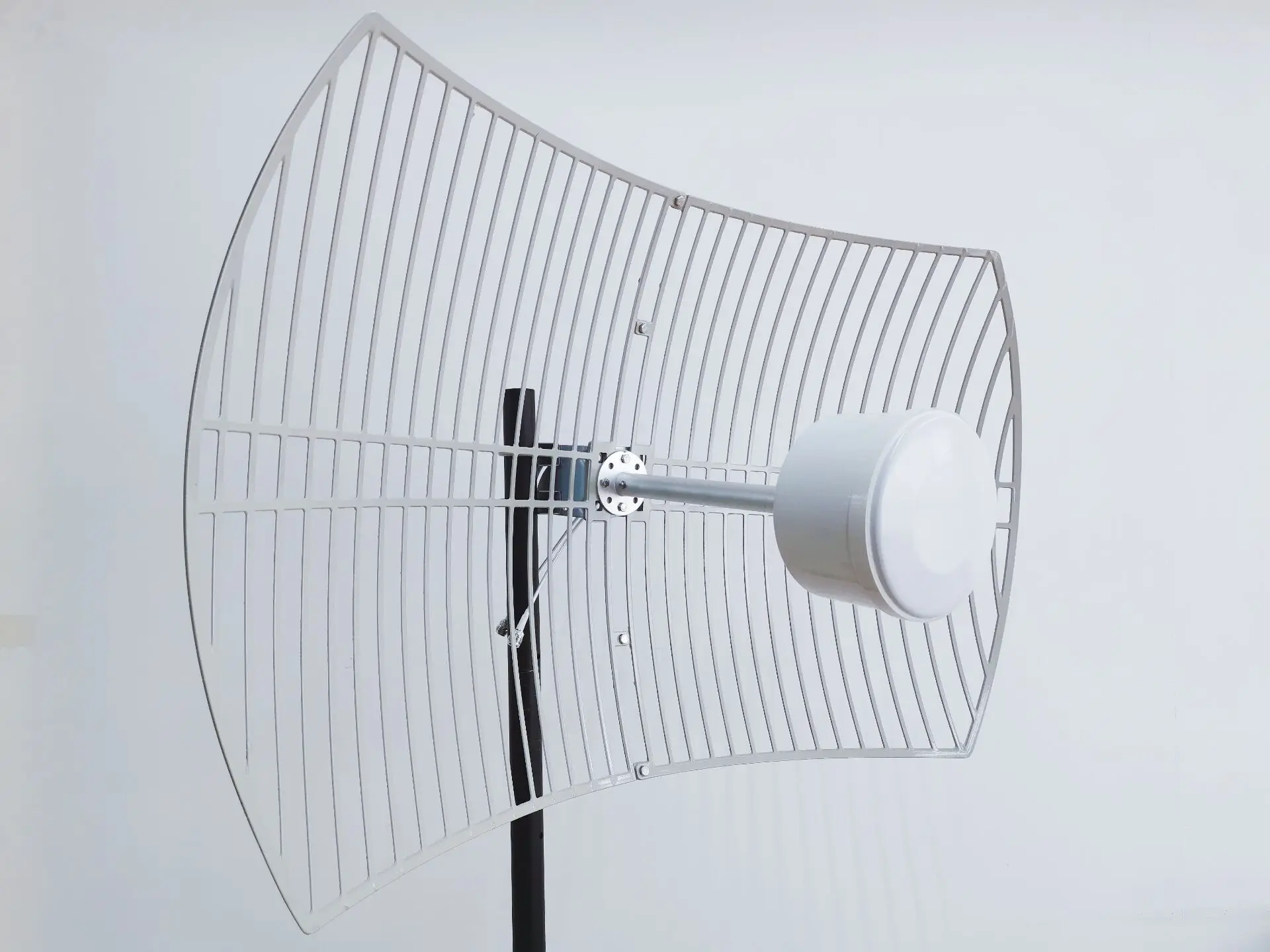 High-Gain MIMO Antenna 5G Grid Parabolic Dish Antenna for 698-3800MHz ...