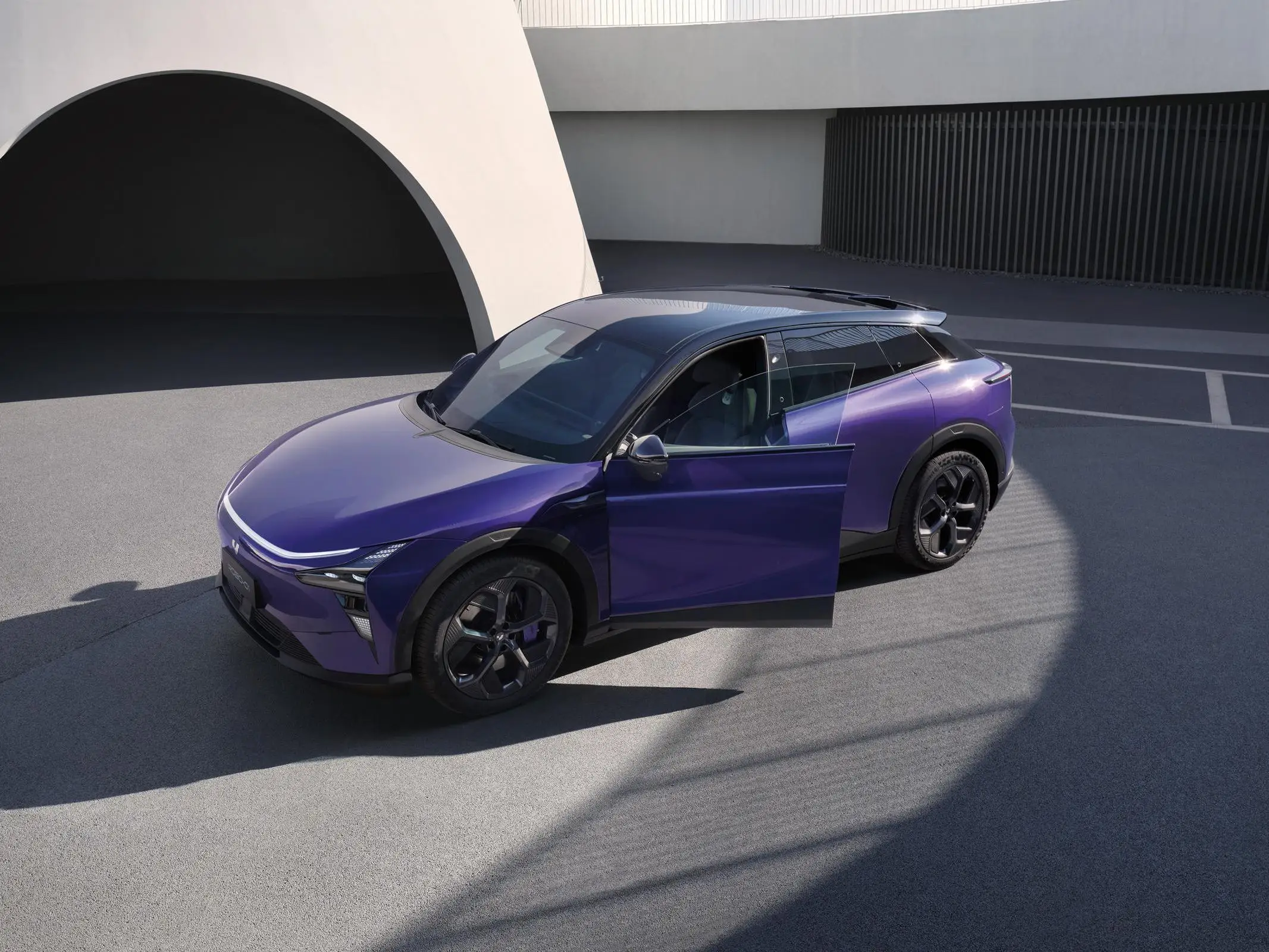 Geely Jiyue 01 Electric SUV - Dual Motor 4WD Luxury AI Car